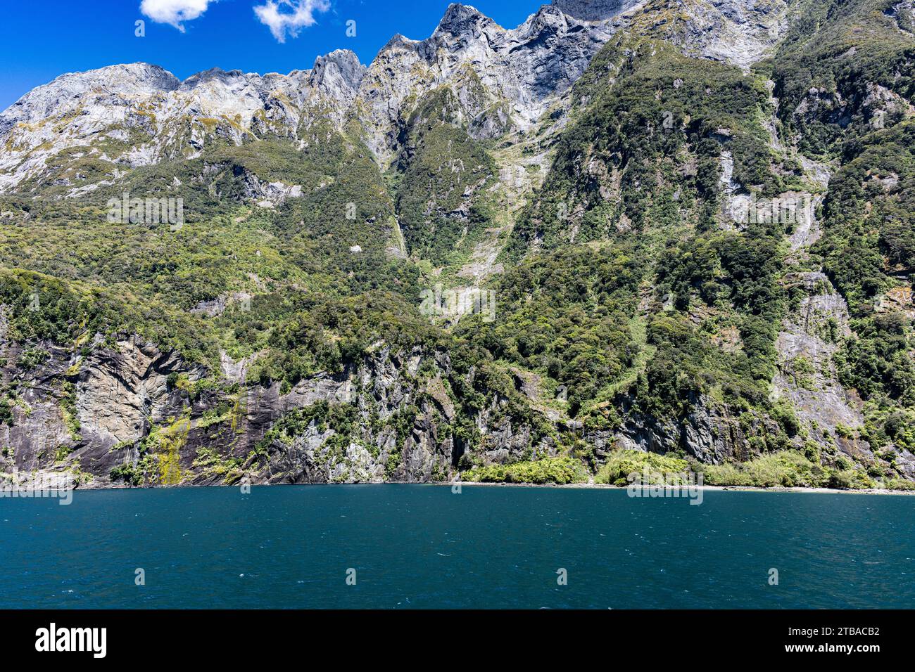 Milford sound fiords hi-res stock photography and images - Alamy
