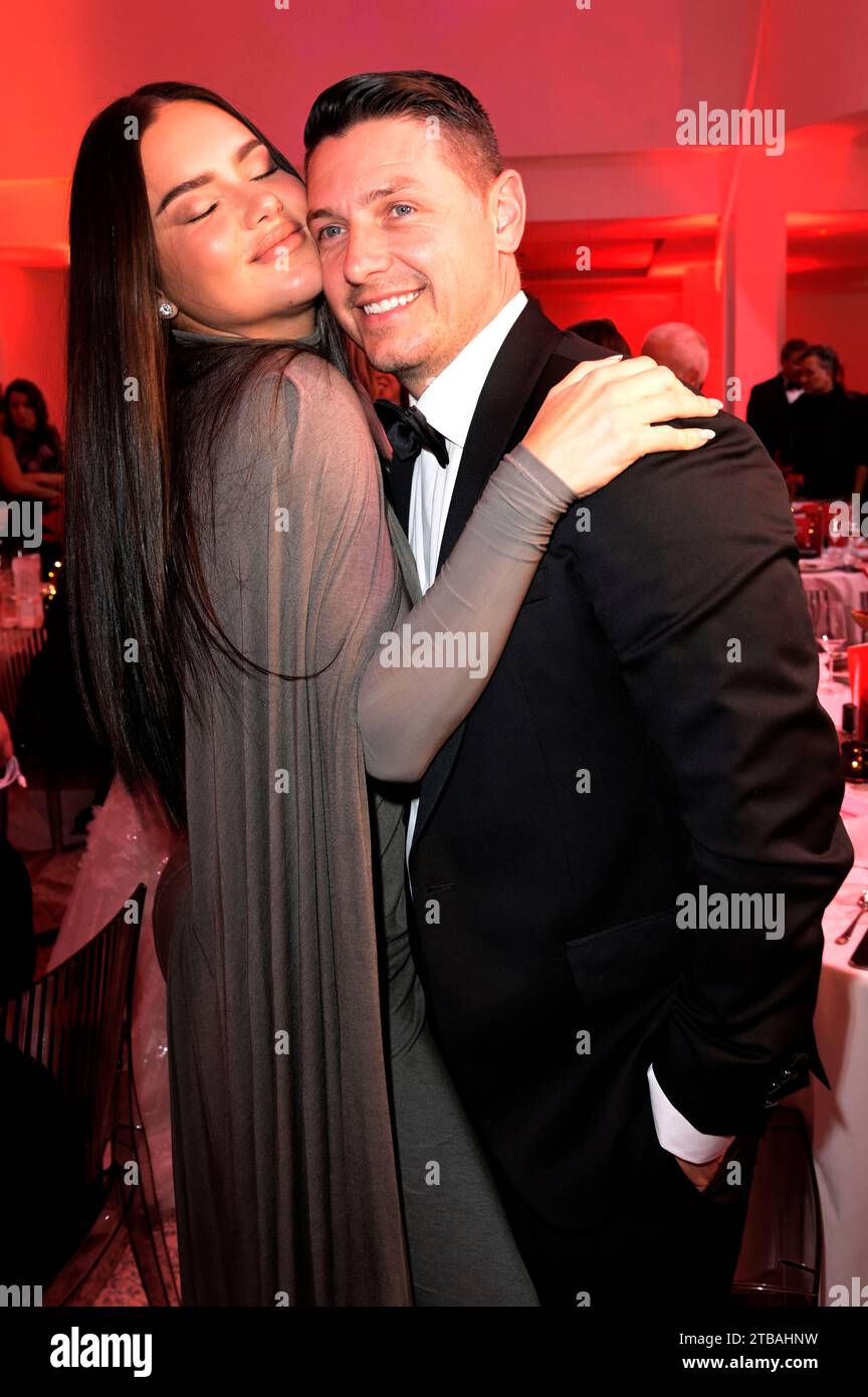 Adriana Lima mit Partner Andre Lemmers beim Mon Cheri Barbara Tag 2023 ... Adriana Lima mit Partner Andre Lemmers beim Mon Cheri Barbara Tag 2023 ...