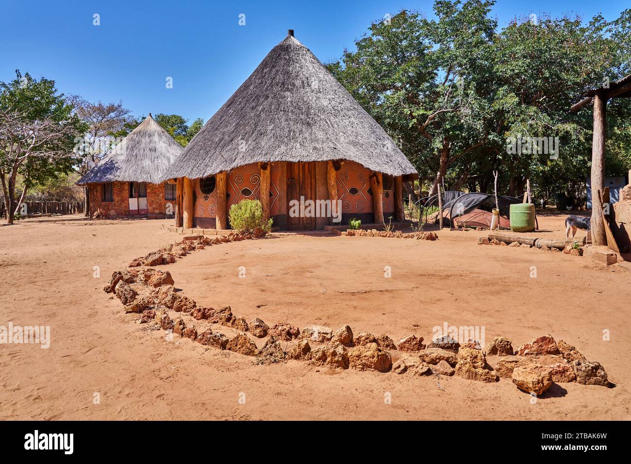 Zimbabwe houses hi-res stock photography and images - Alamy