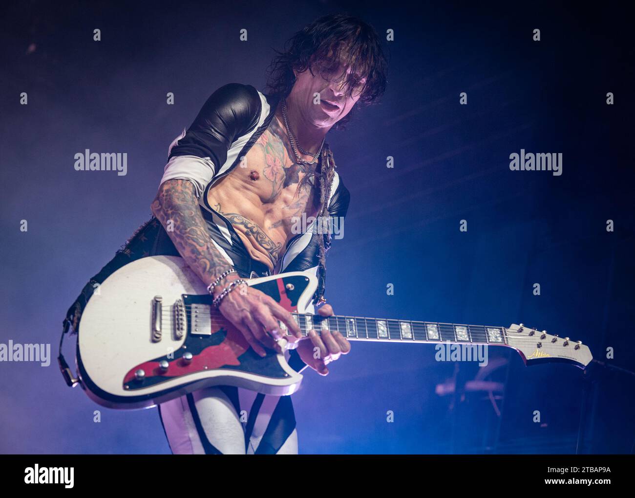 The darkness december 2023 justin hi-res stock photography and images ...