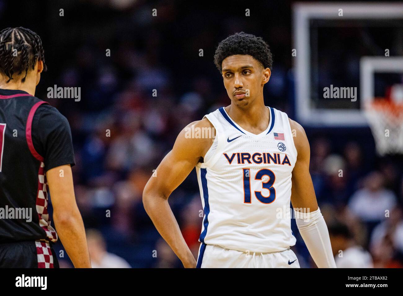 December 5, 2023: Virginia Cavaliers guard Ryan Dunn (13) gets back ...