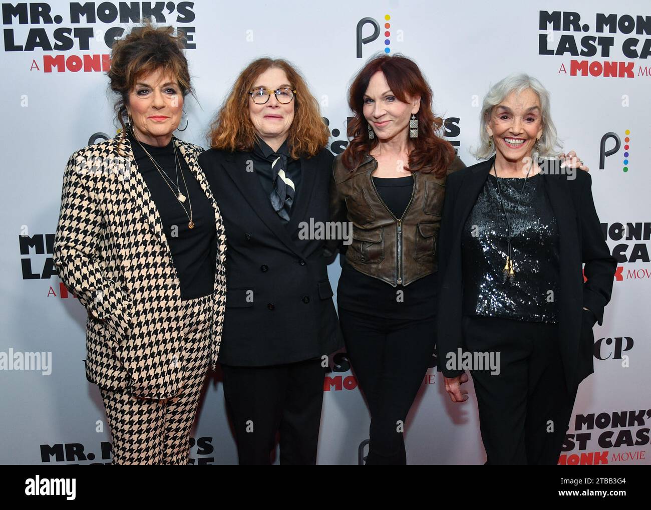Caroline Aaron, Malanie Mayron, Marilu Henner and Brooke Adams Stock ...