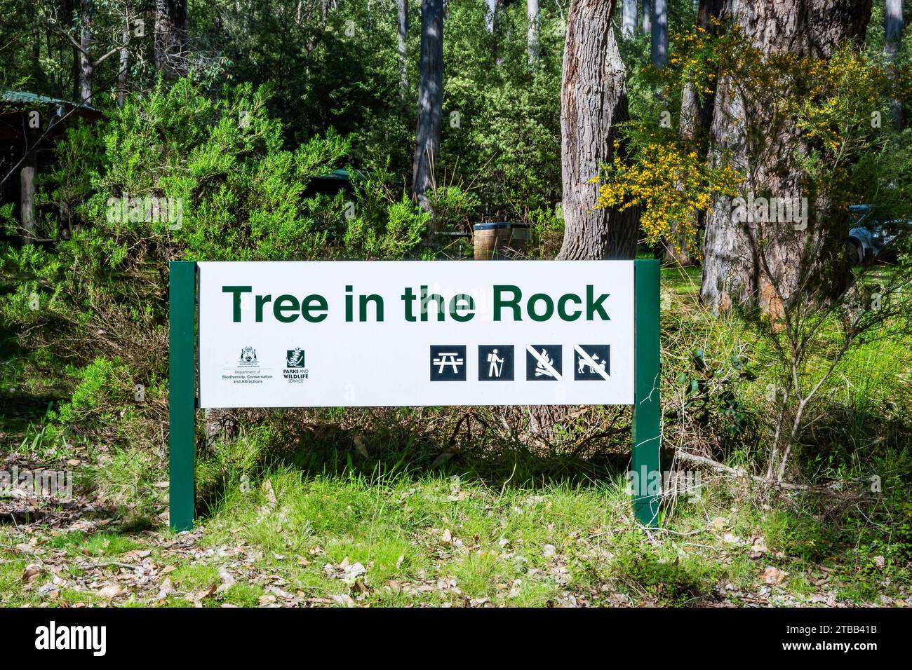 Tree in the Rock sign. Porongurup National Park. Western Australia ...