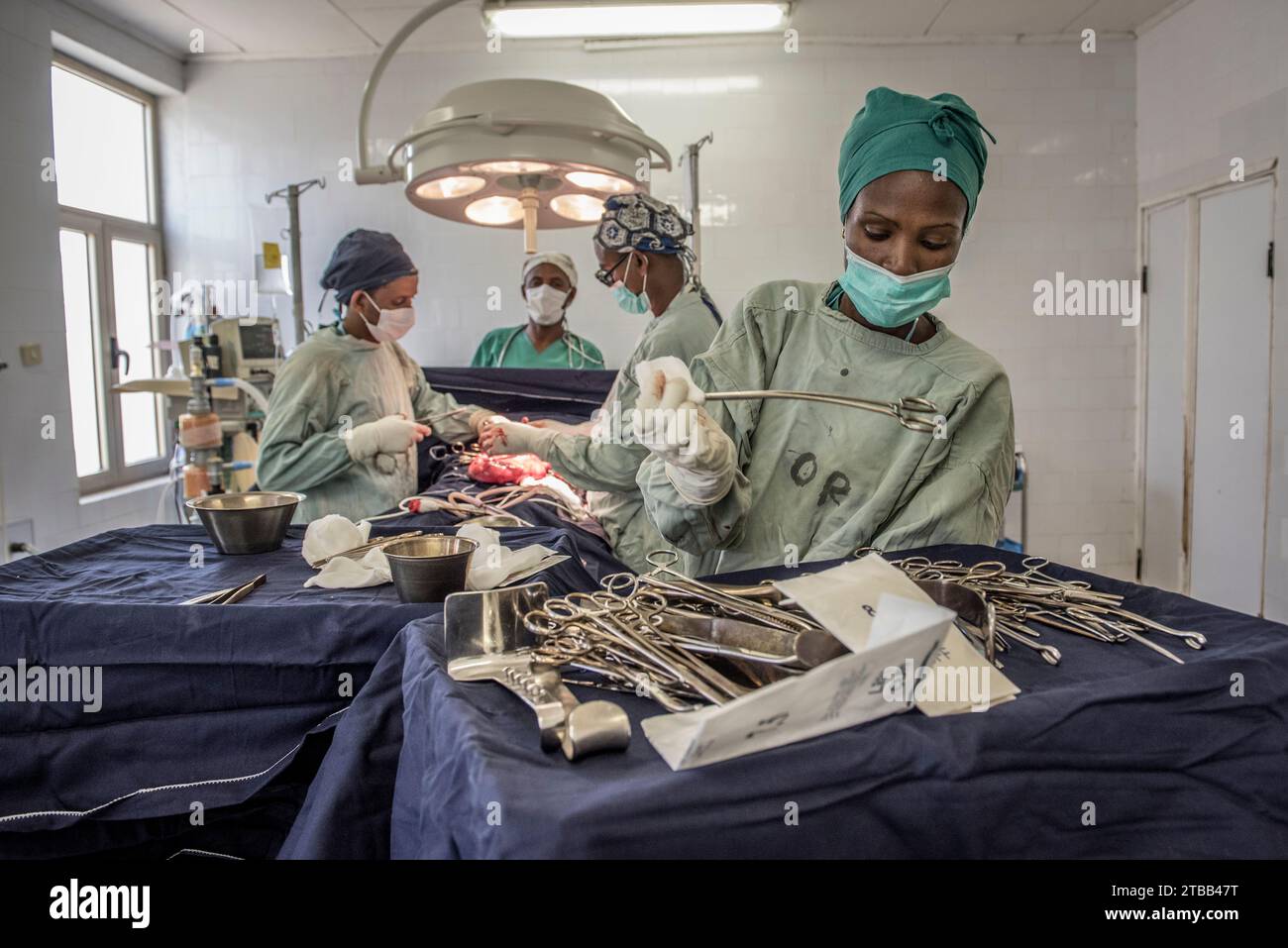 Cleaning medical supplies Stock Photo - Alamy