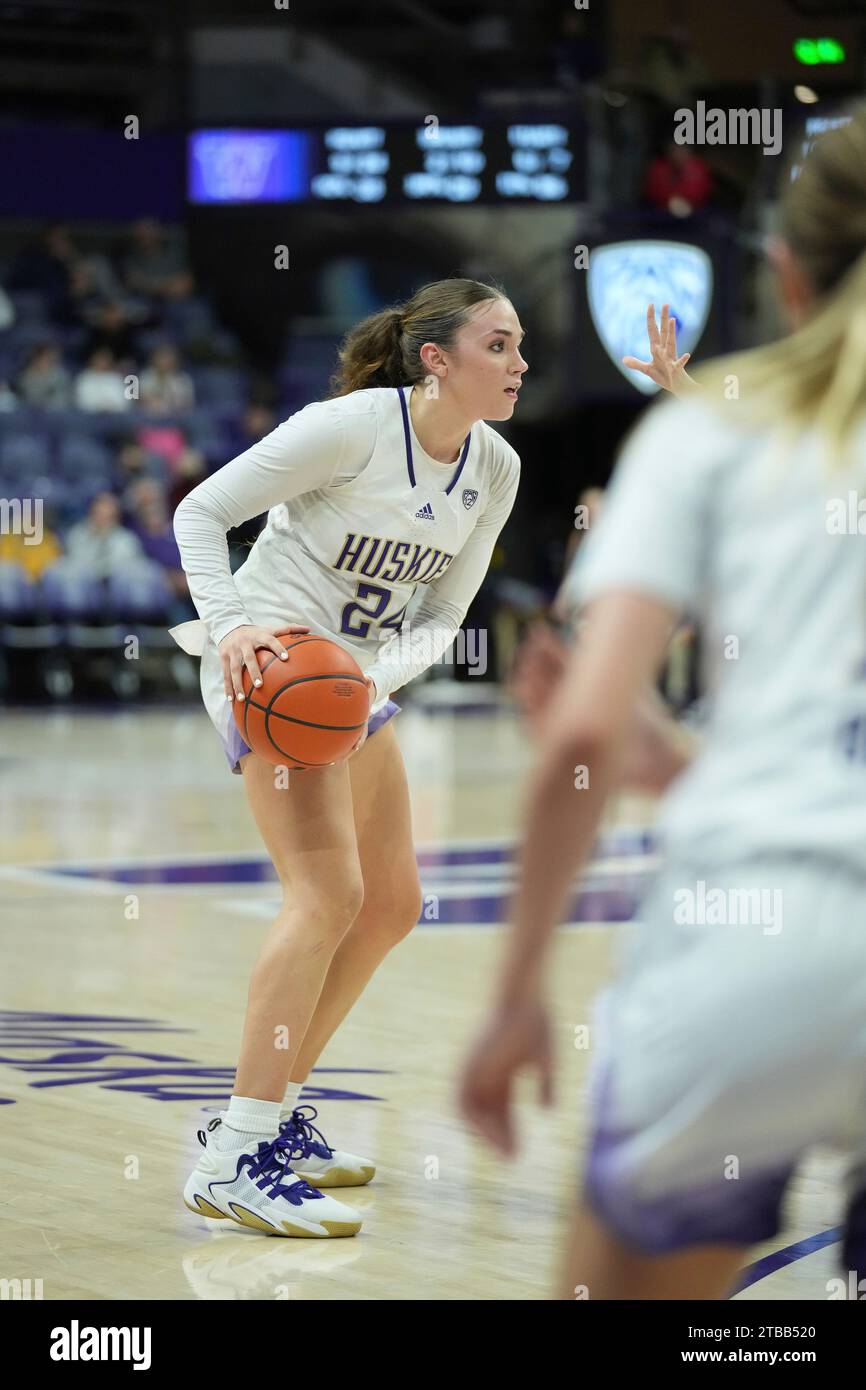 SEATTLE, WA - DECEMBER 05: Washington Huskies guard Elle Ladine (24 ...