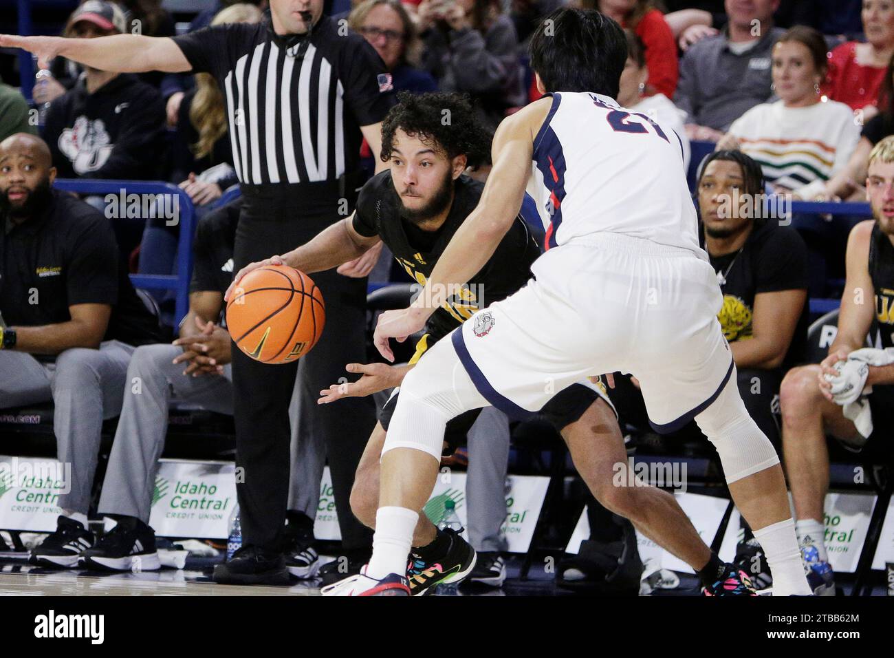 Arkansas-Pine Bluff guard Joe French, left, controls the ball while ...