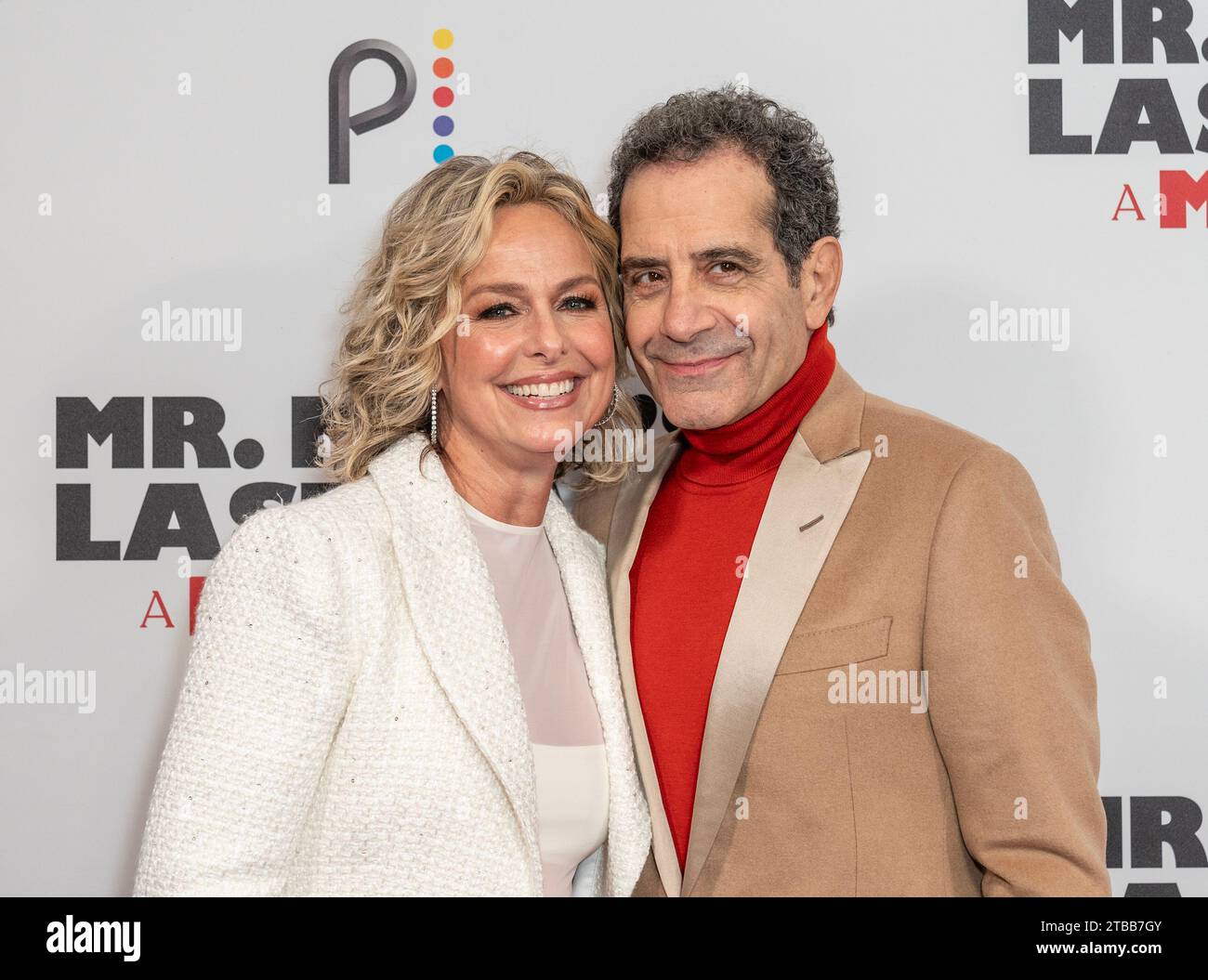 New York, USA. 05th Dec, 2023. Melora Hardin wearing Alice and Olivia ...