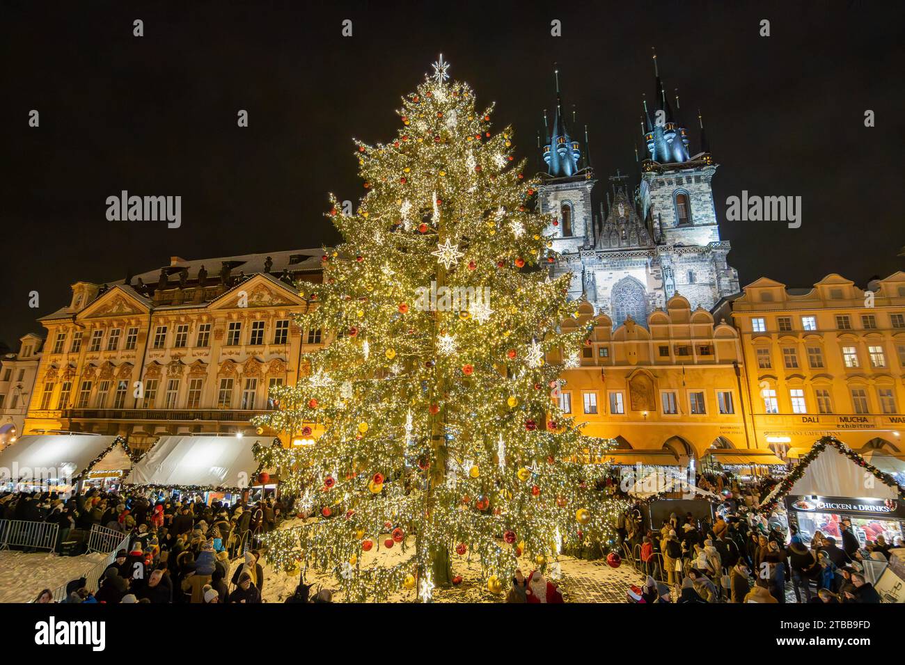 Prague, Czech Republic. 05th Dec, 2023. An illuminated Christmas tree ...