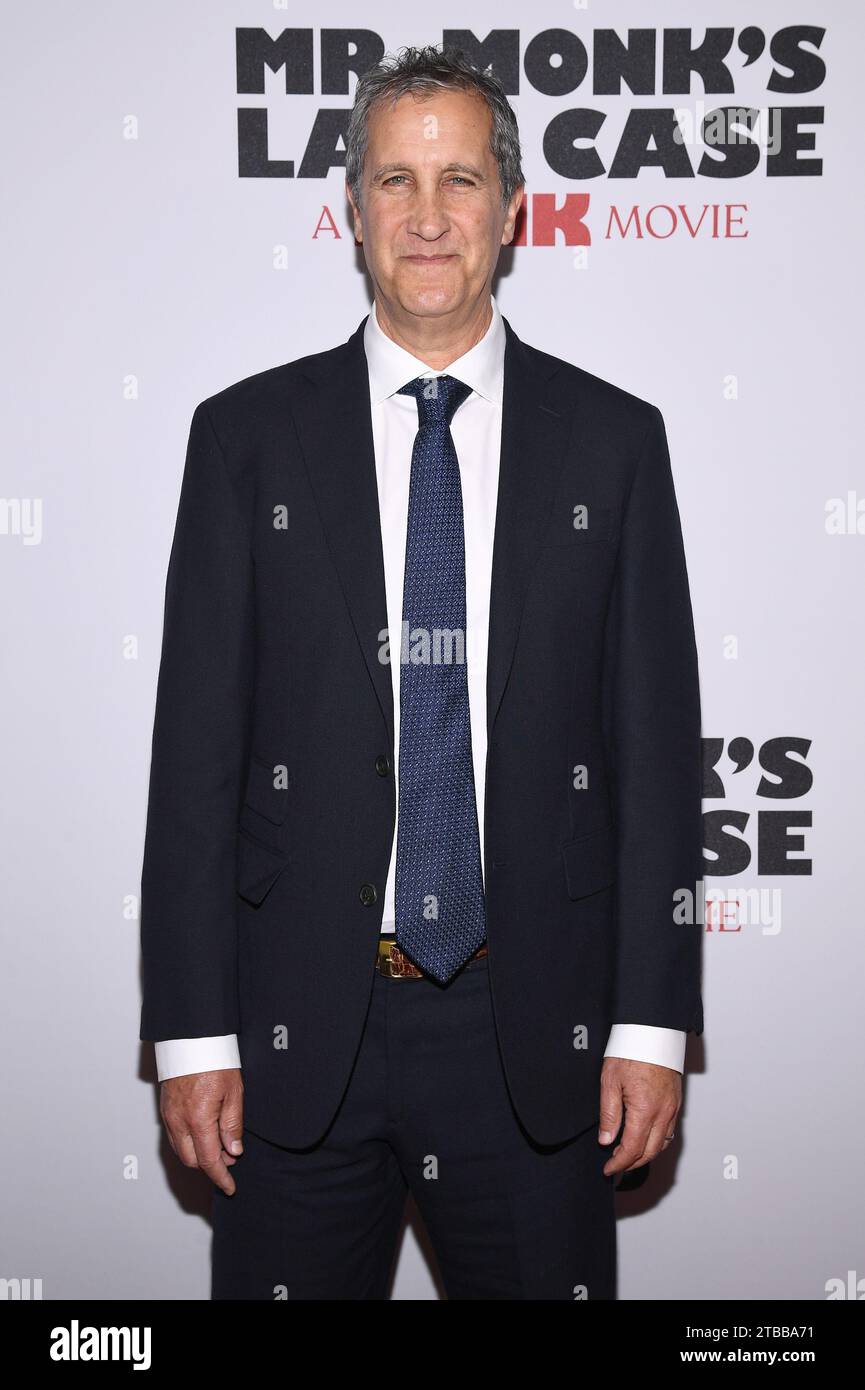 New York, USA. 05th Dec, 2023. Randy Zisk attends Peacock's 'Mr. Monk's ...