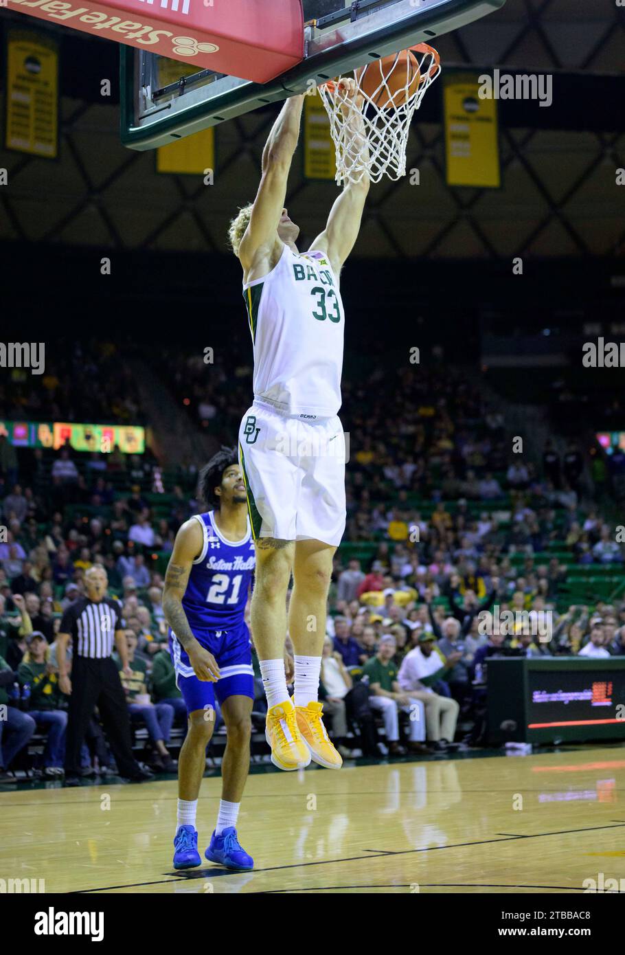 December 5 2023: Baylor Bears forward Caleb Lohner (33) dunks the ball ...
