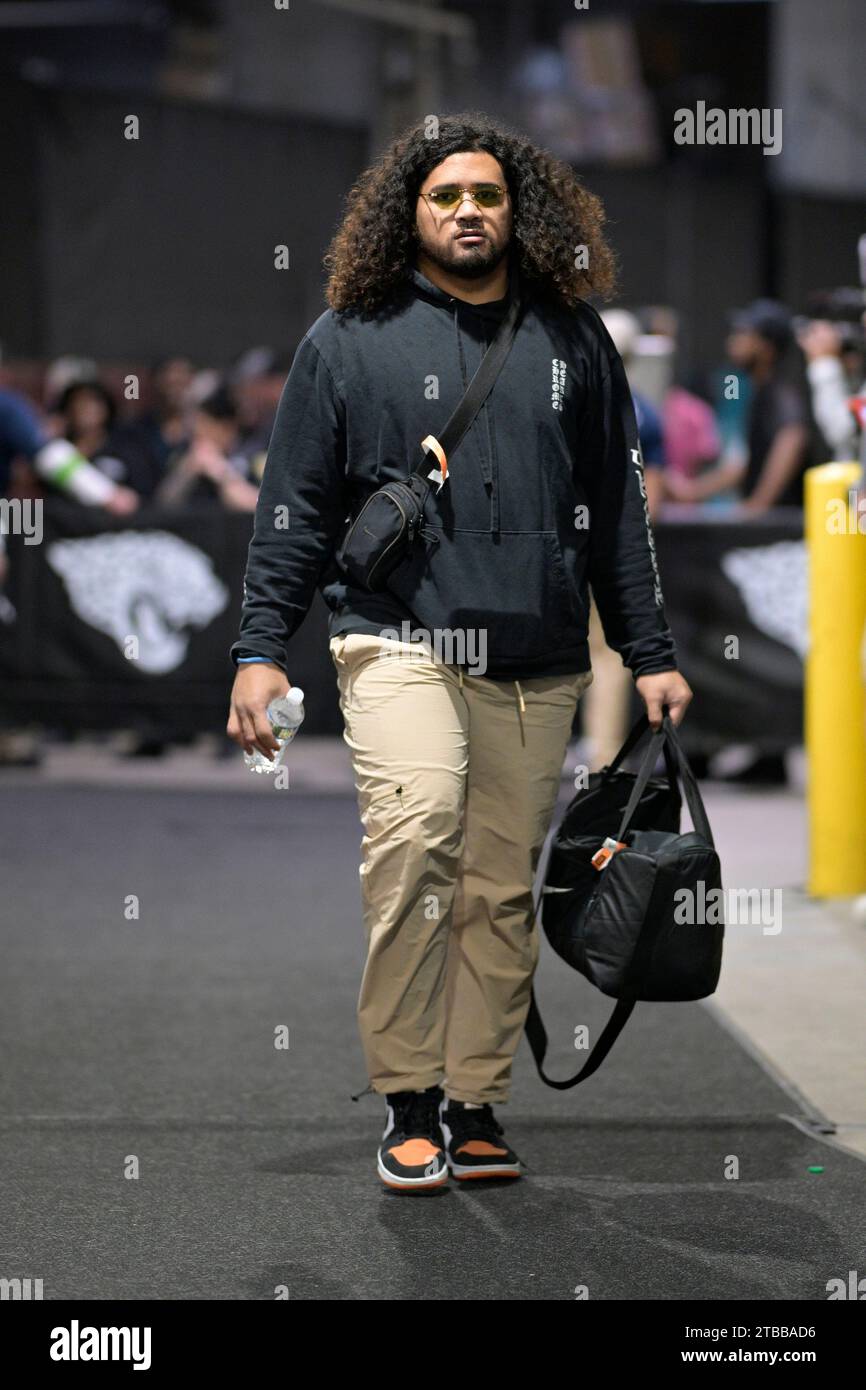 Cincinnati Bengals defensive tackle Jay Tufele arrives to the stadium ...