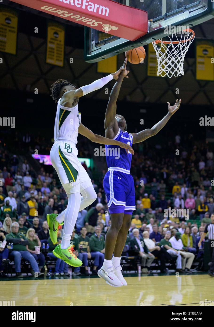 Ferrell Center Waco, Texas, USA. 5th Dec, 2023. Baylor Bears guard Ja ...