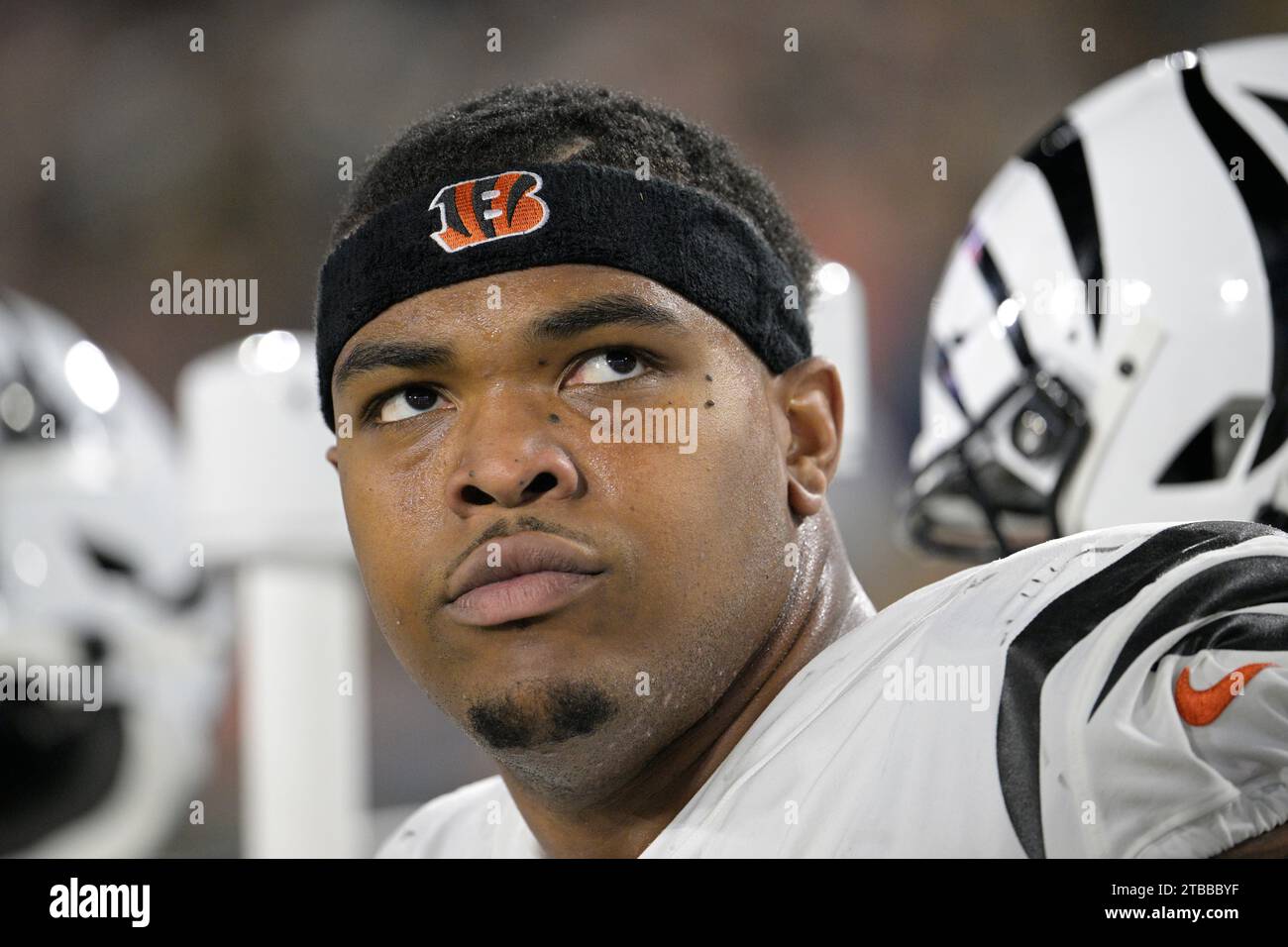 Cincinnati Bengals offensive tackle Orlando Brown Jr. watches from the ...