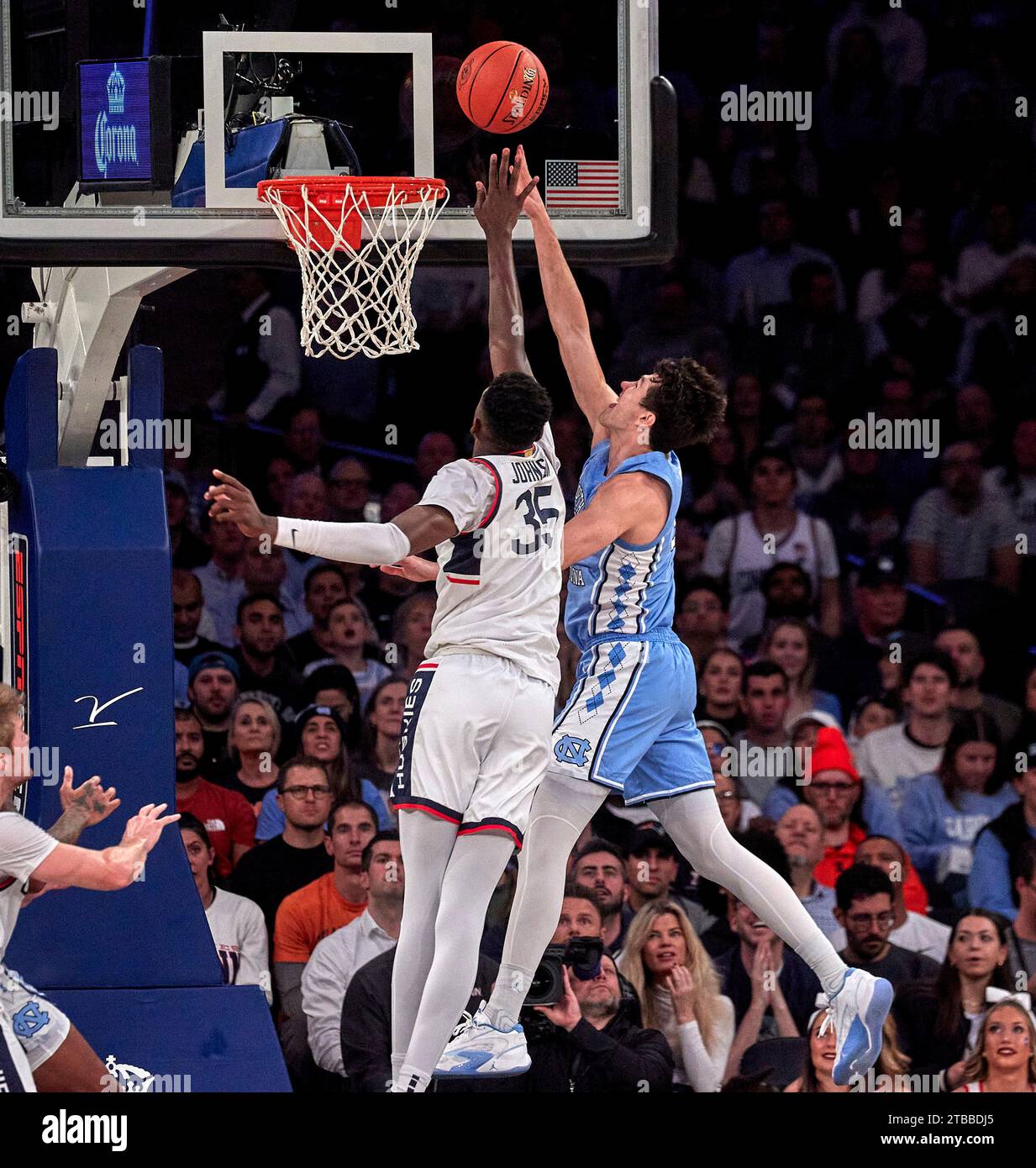 North Carolina Tar Heels guard Cormac Ryan (3) drives to the basket as ...