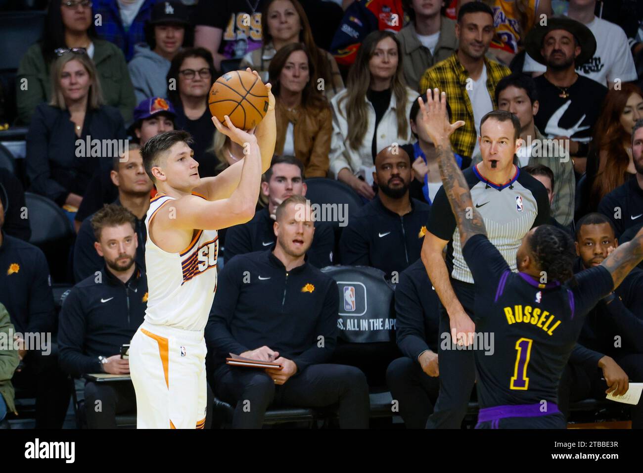 Los Angeles, California, USA. 5th Dec, 2023. Phoenix Suns' Grayson ...