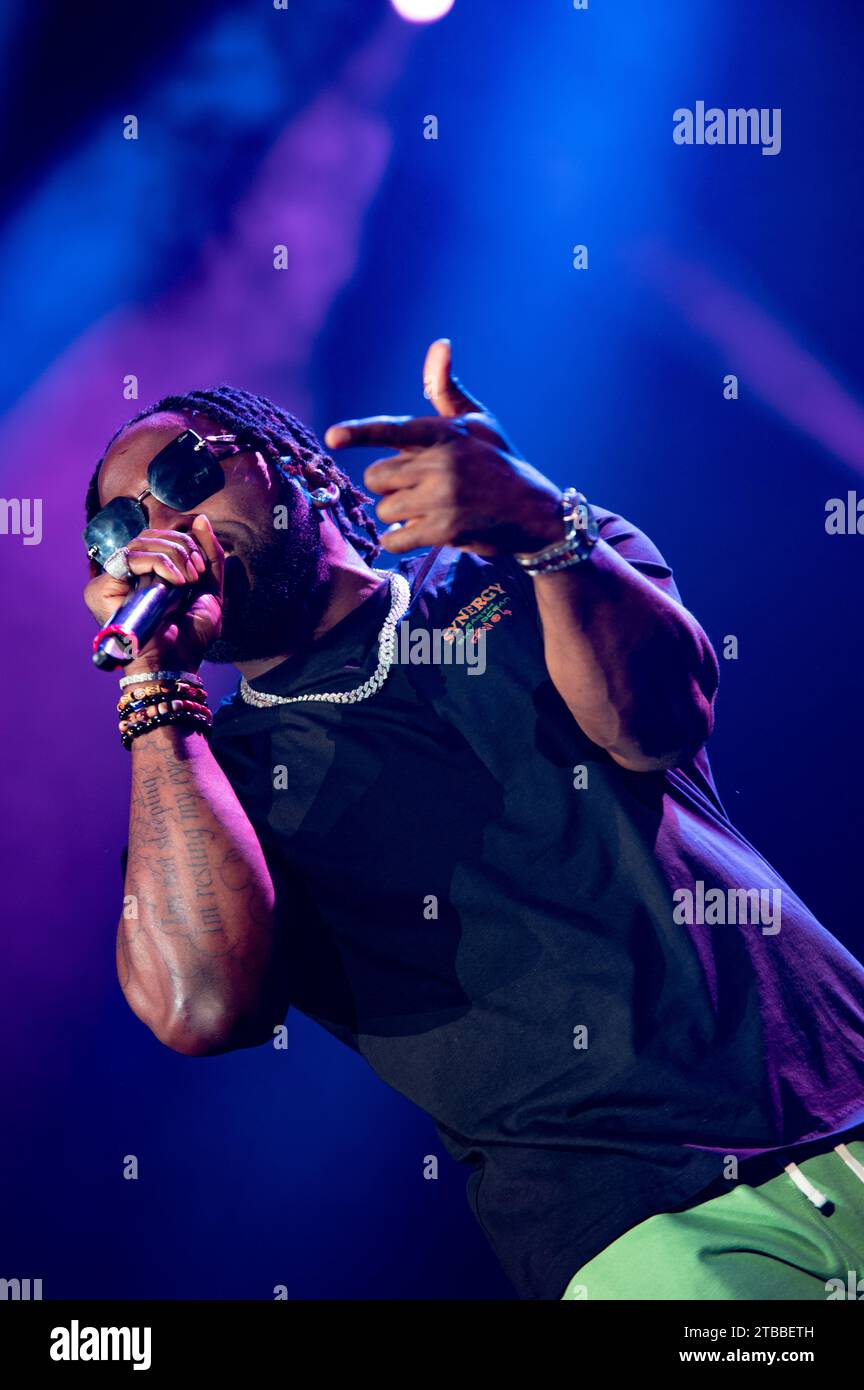 Uk rapper vic santoro hi-res stock photography and images - Alamy