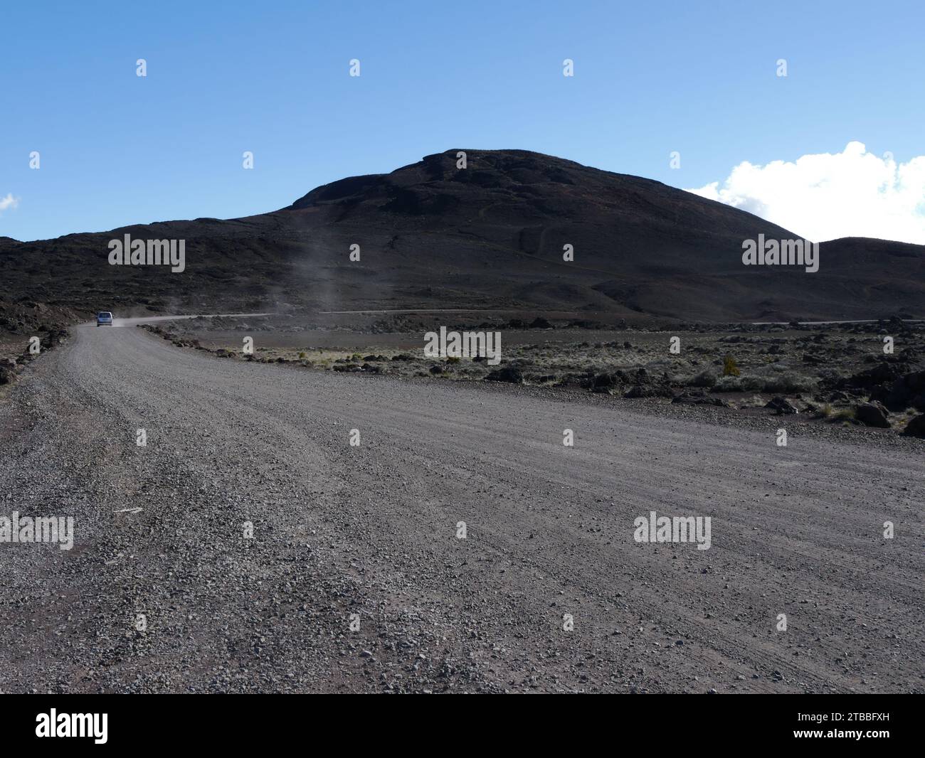 The road near plaine des sables near Piton Chisny to the volcano of ...