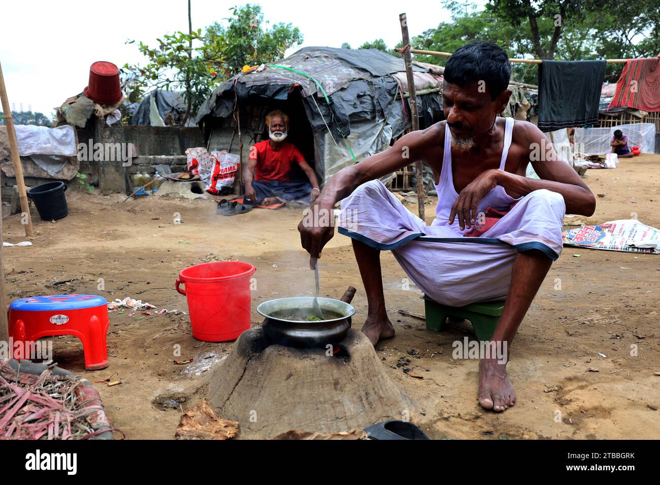 Chittagong, Potia, Bangladesh. 5th Dec, 2023. Life picture of Bede ...
