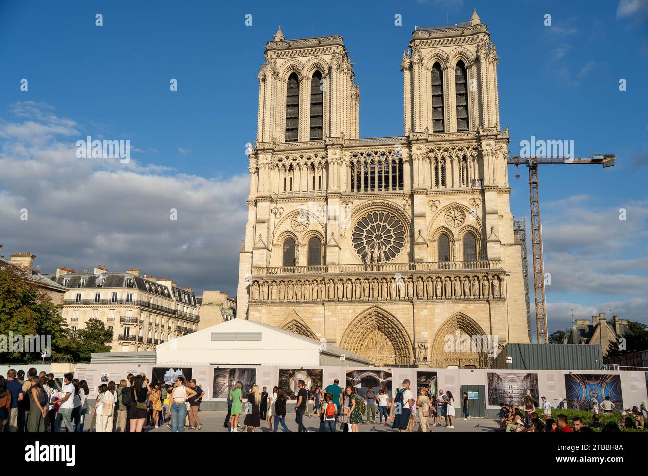 Reconstruction notre dame de paris hi-res stock photography and images - Alamy