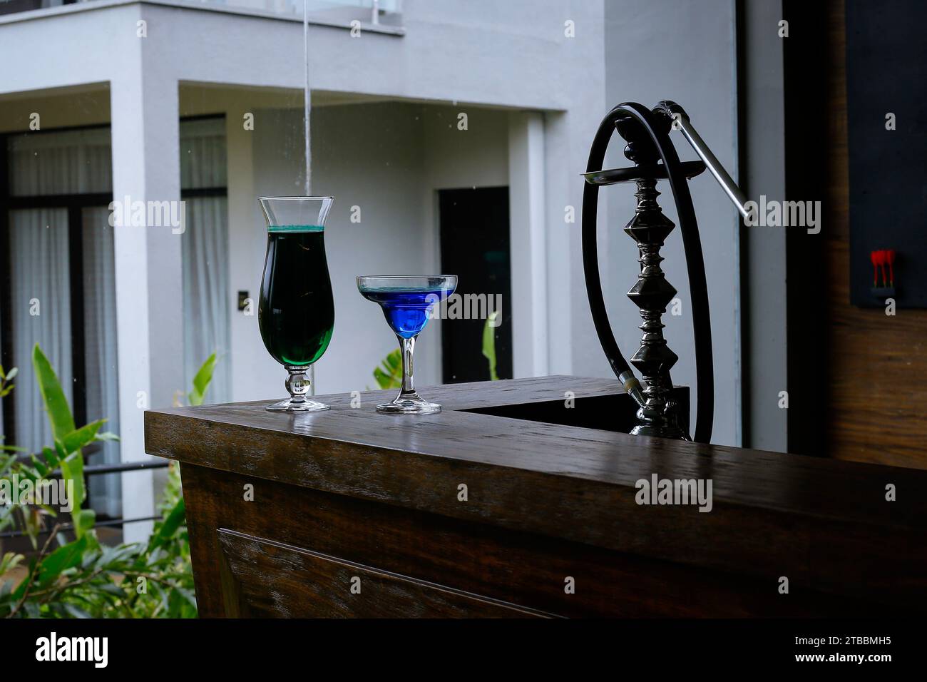 Nightlife drinks hi-res stock photography and images - Alamy