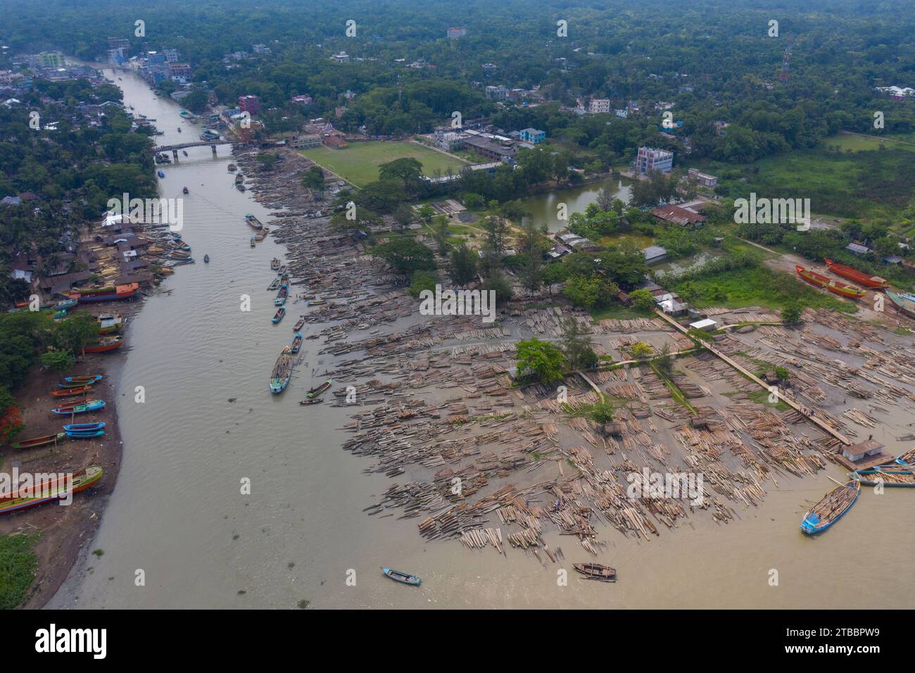 Pirojpur, Bangladesh: The largest floating wood market over Shitol ...