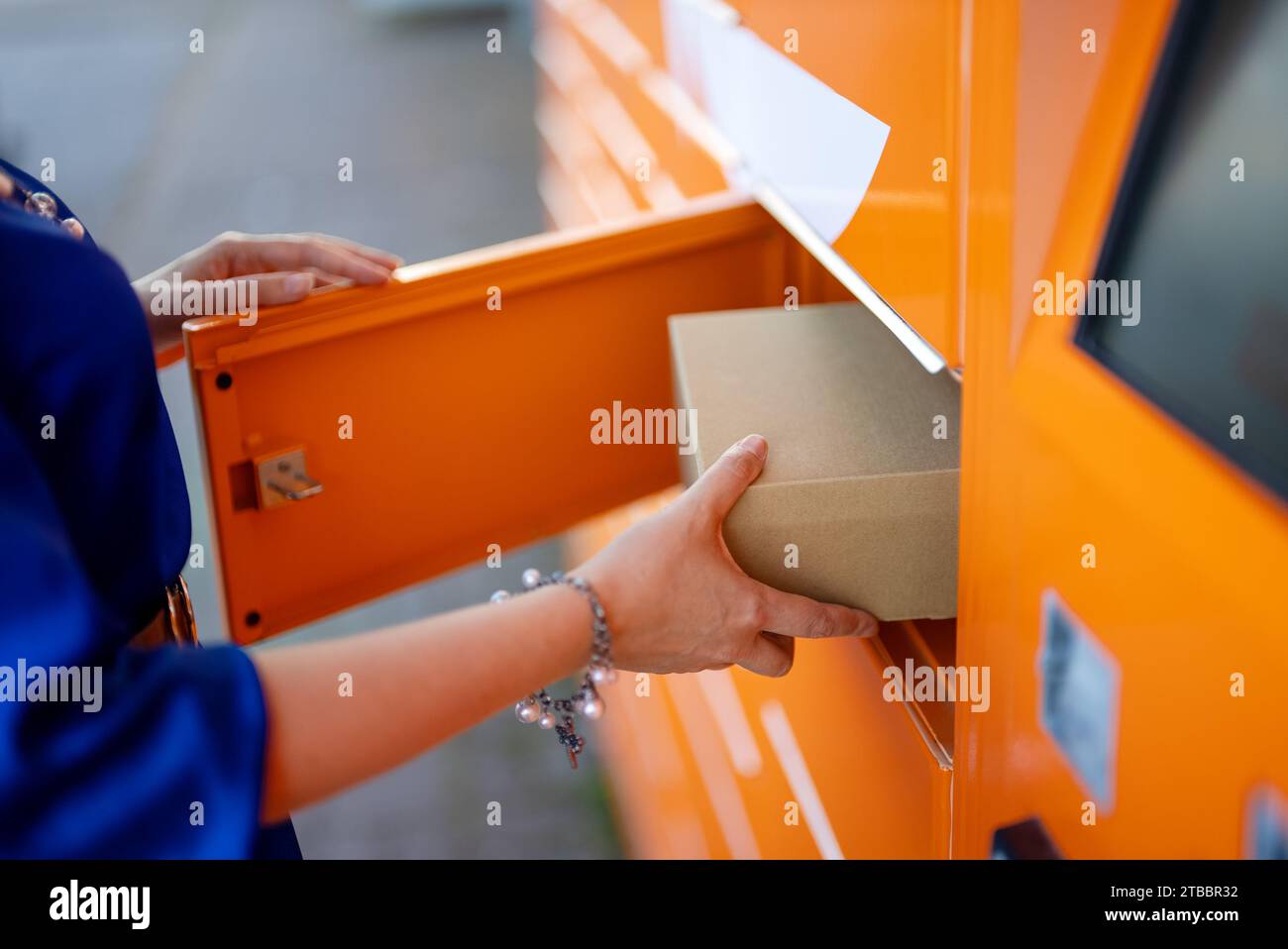 Self service pos terminal hi-res stock photography and images - Alamy