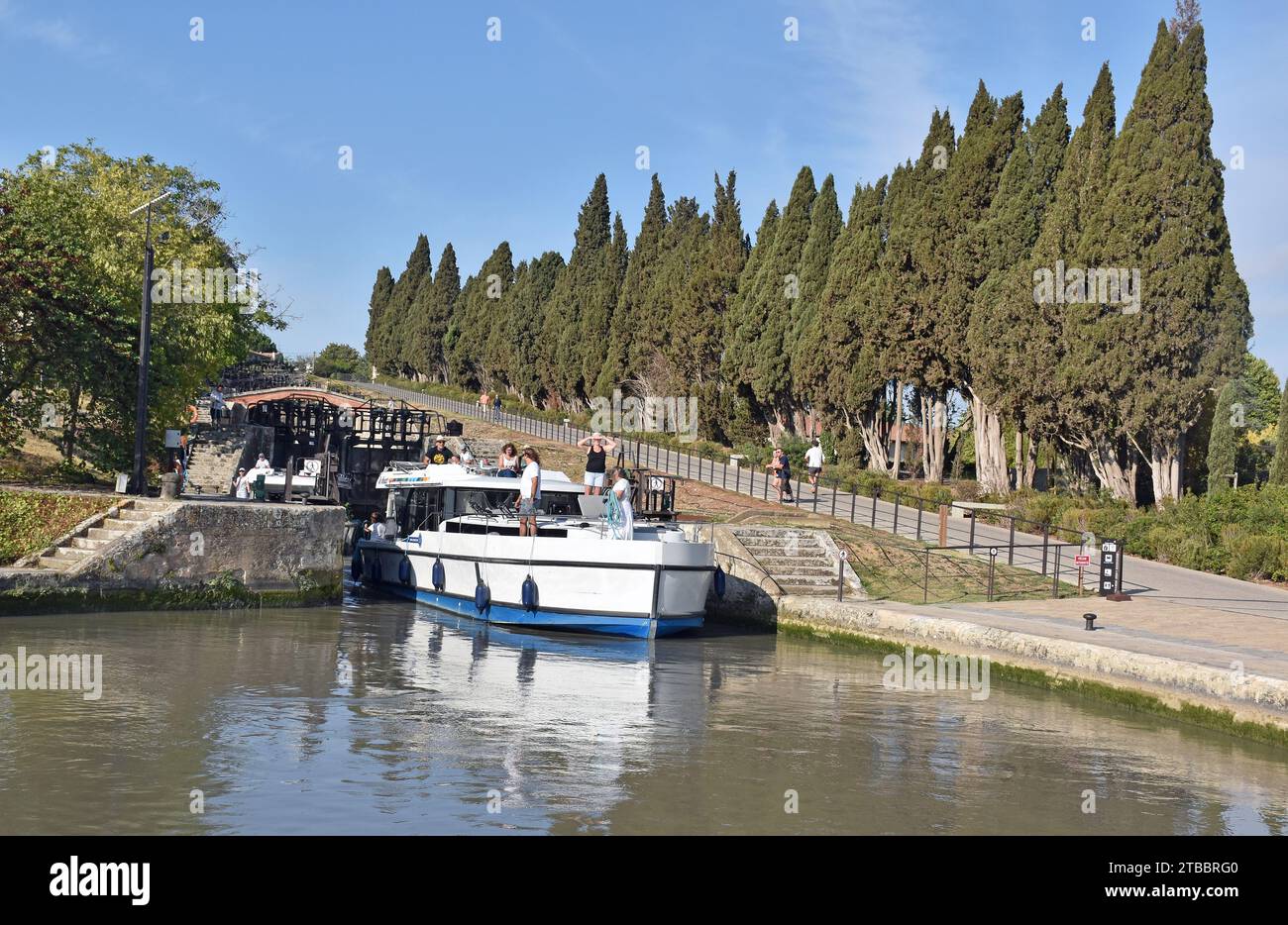 The 6 working locks of the original staircase of 9 on the Canal du Midi ...