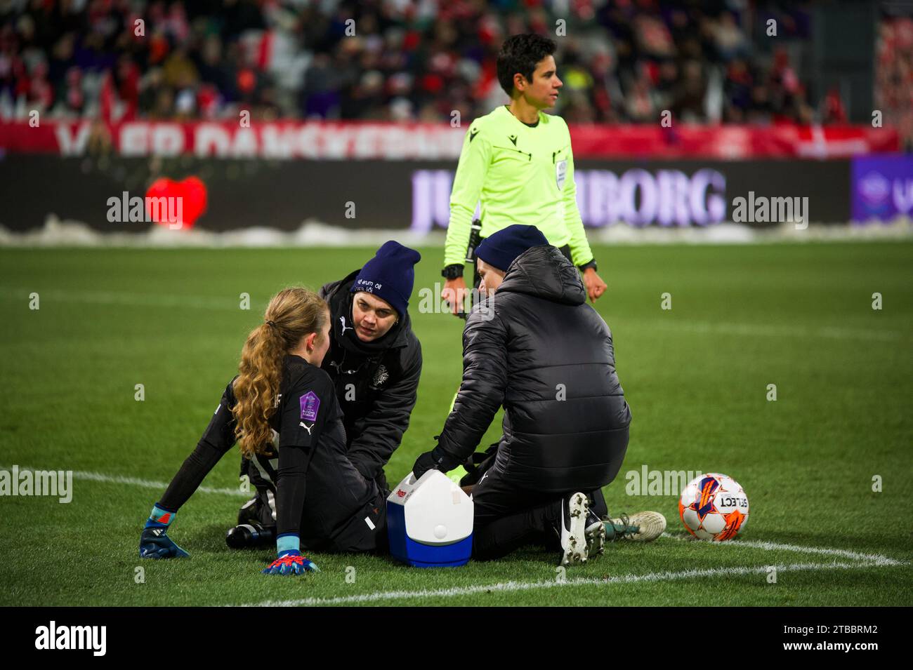 Viborg, Denmark. 05th Dec, 2023. Goalkeeper Fanney Birkisdottir (13) of ...