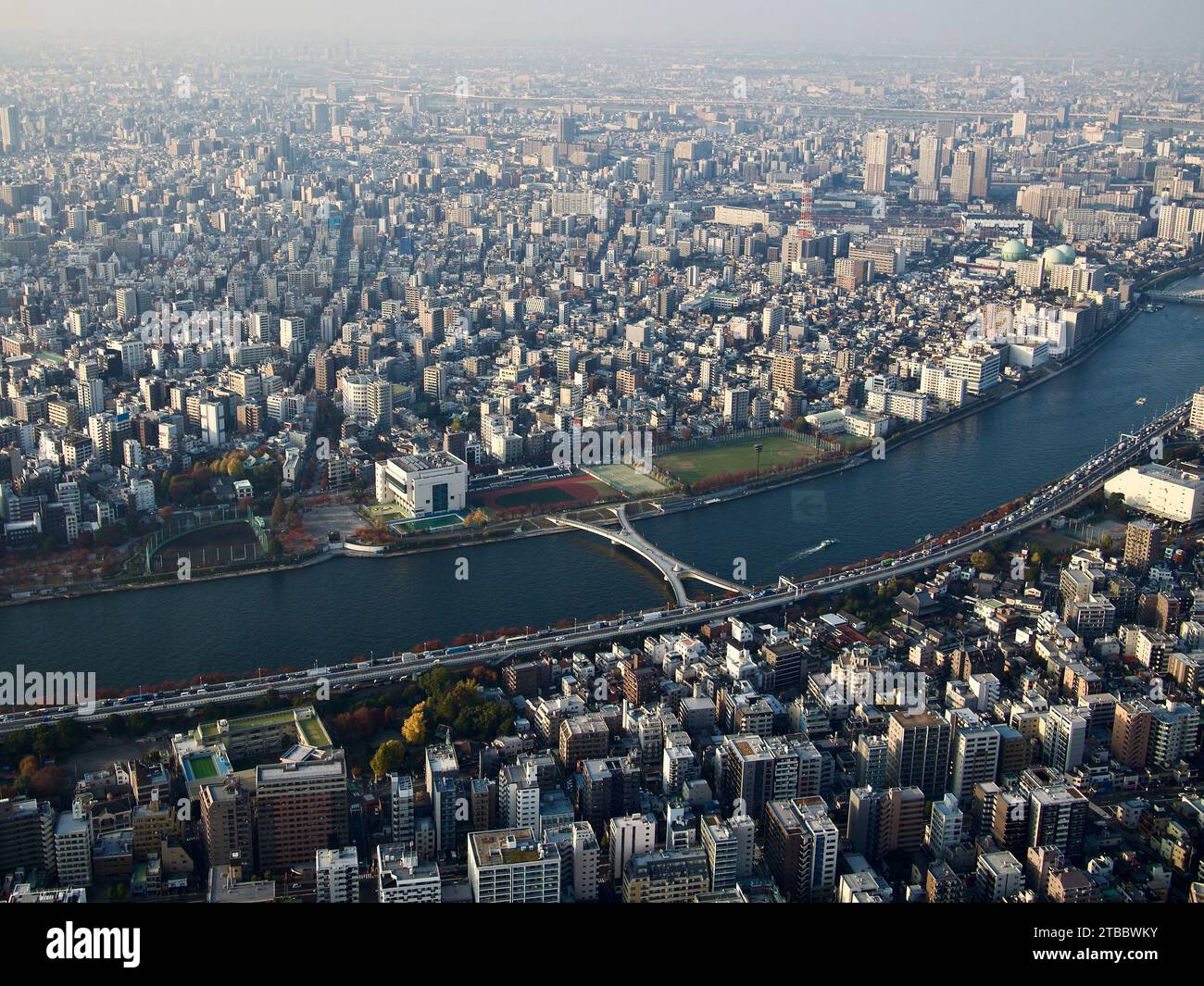 Aerial view of Tokyo as seen from the observation deck of Tokyo Skytree ...