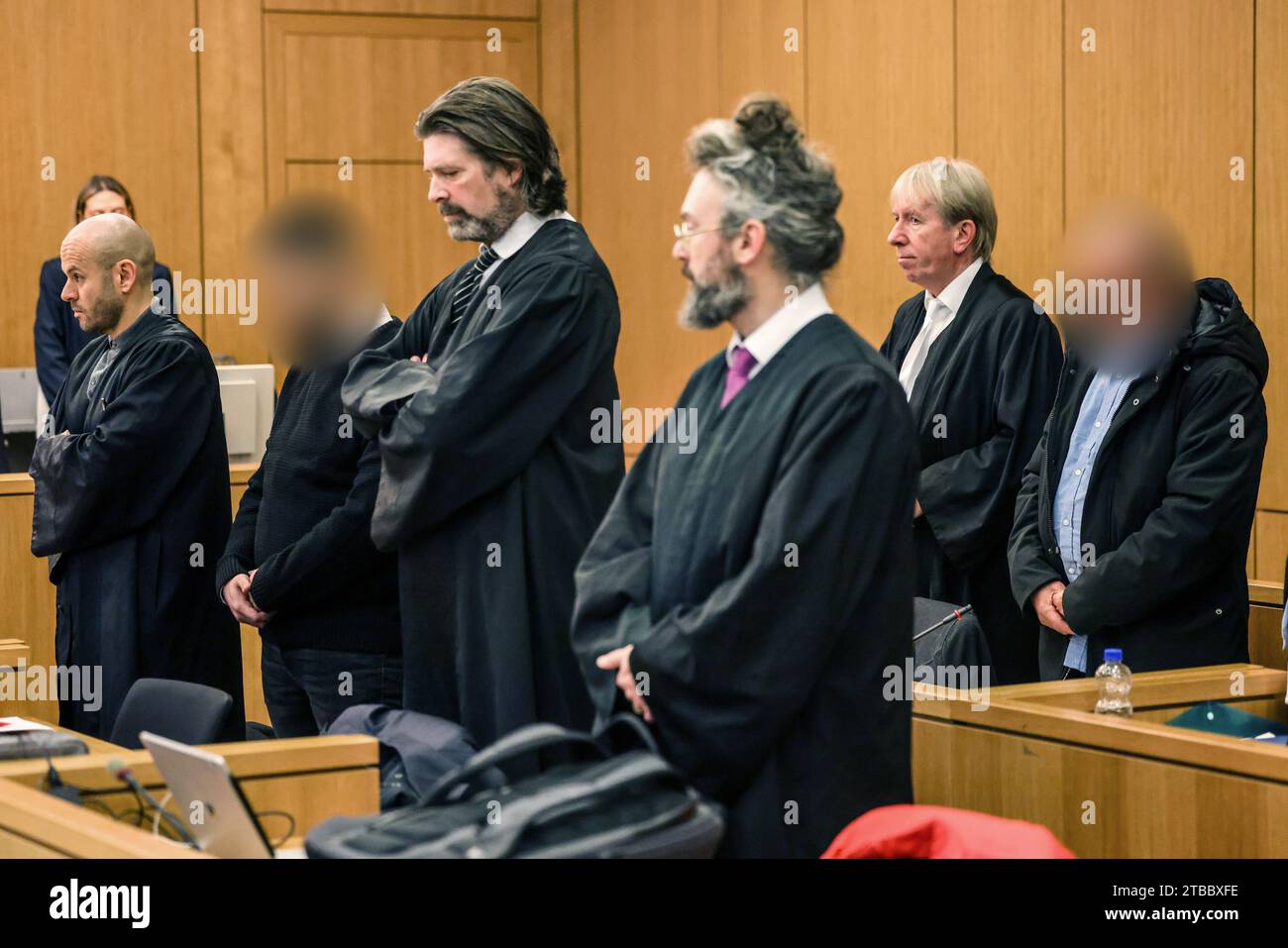 Momen s hi-res stock photography and images - Alamy