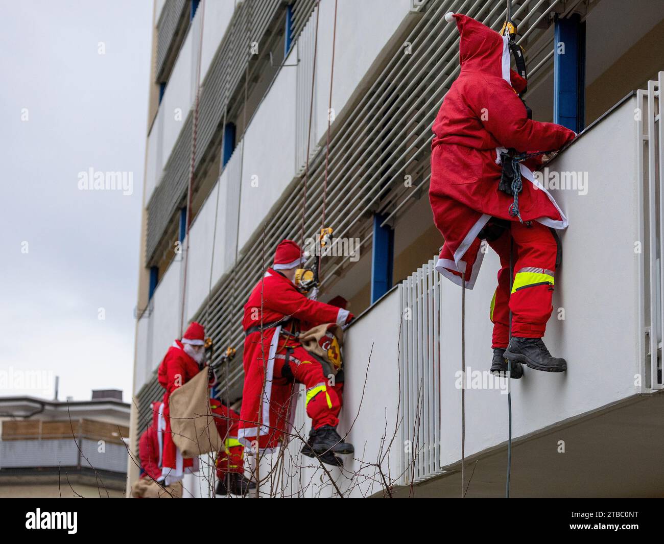 Würzburg, Germany. 06 December 2023, Bavaria, Würzburg: At the Würzburg ...