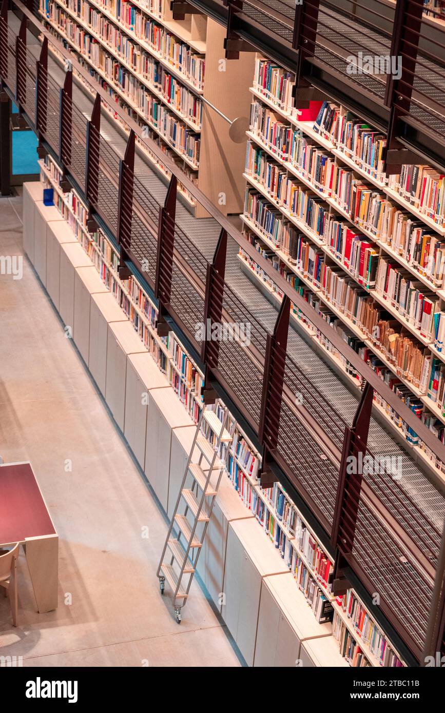 Contemporary Jewish documentation center foundation. Modern library ...