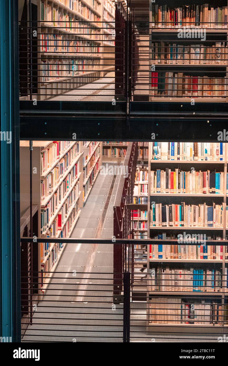 Contemporary Jewish documentation center foundation. Modern library ...