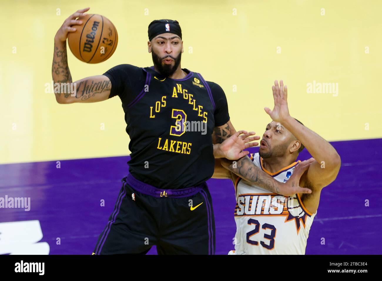 Eric gordon nba hi-res stock photography and images - Alamy