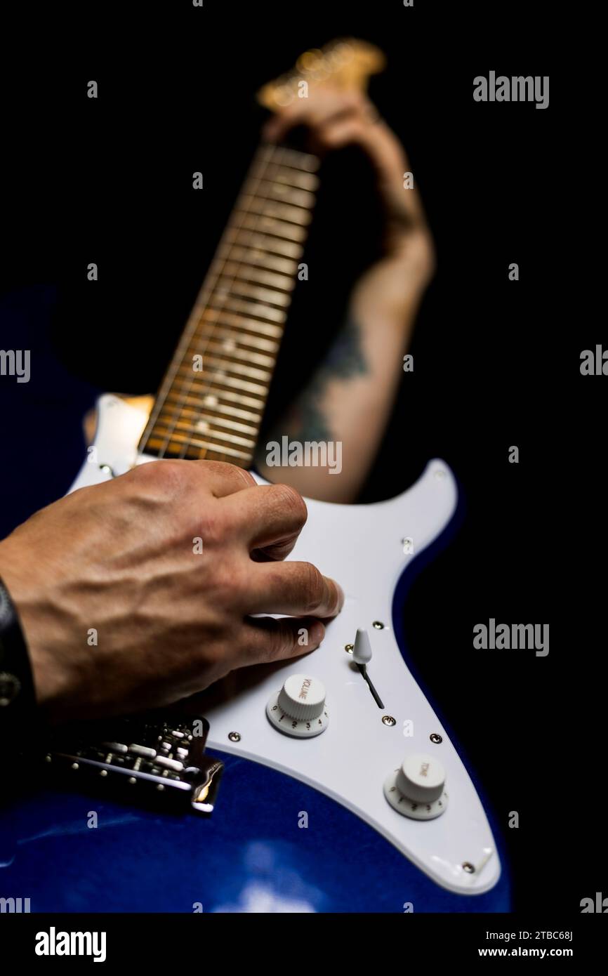 Person playing guitar note hi-res stock photography and images - Alamy