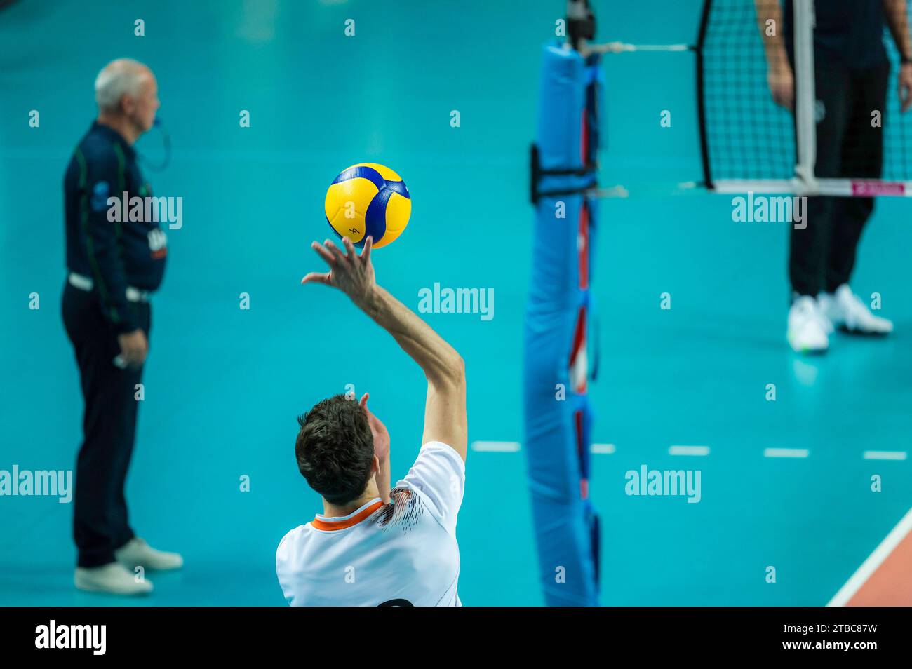 Volleyball referee hi-res stock photography and images - Alamy