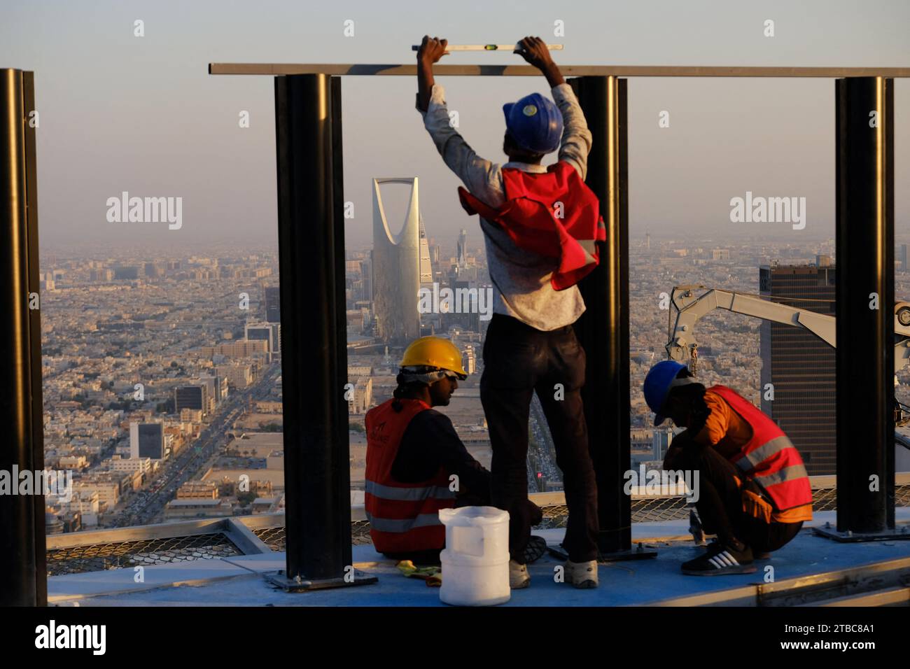 Majdoul tower riyadh hi-res stock photography and images - Alamy