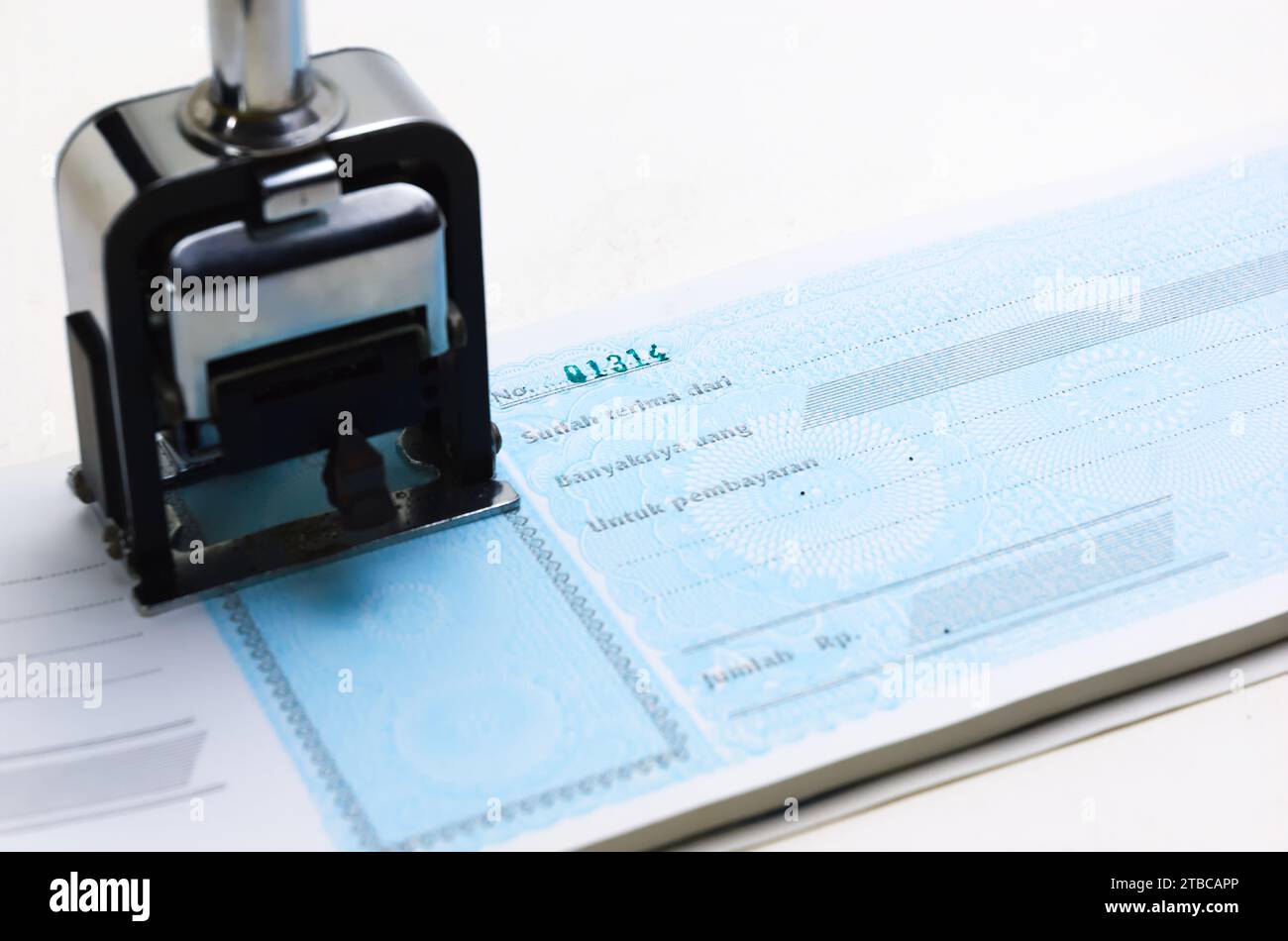 Automatic numbering system for paper, to number receipts. Office ...