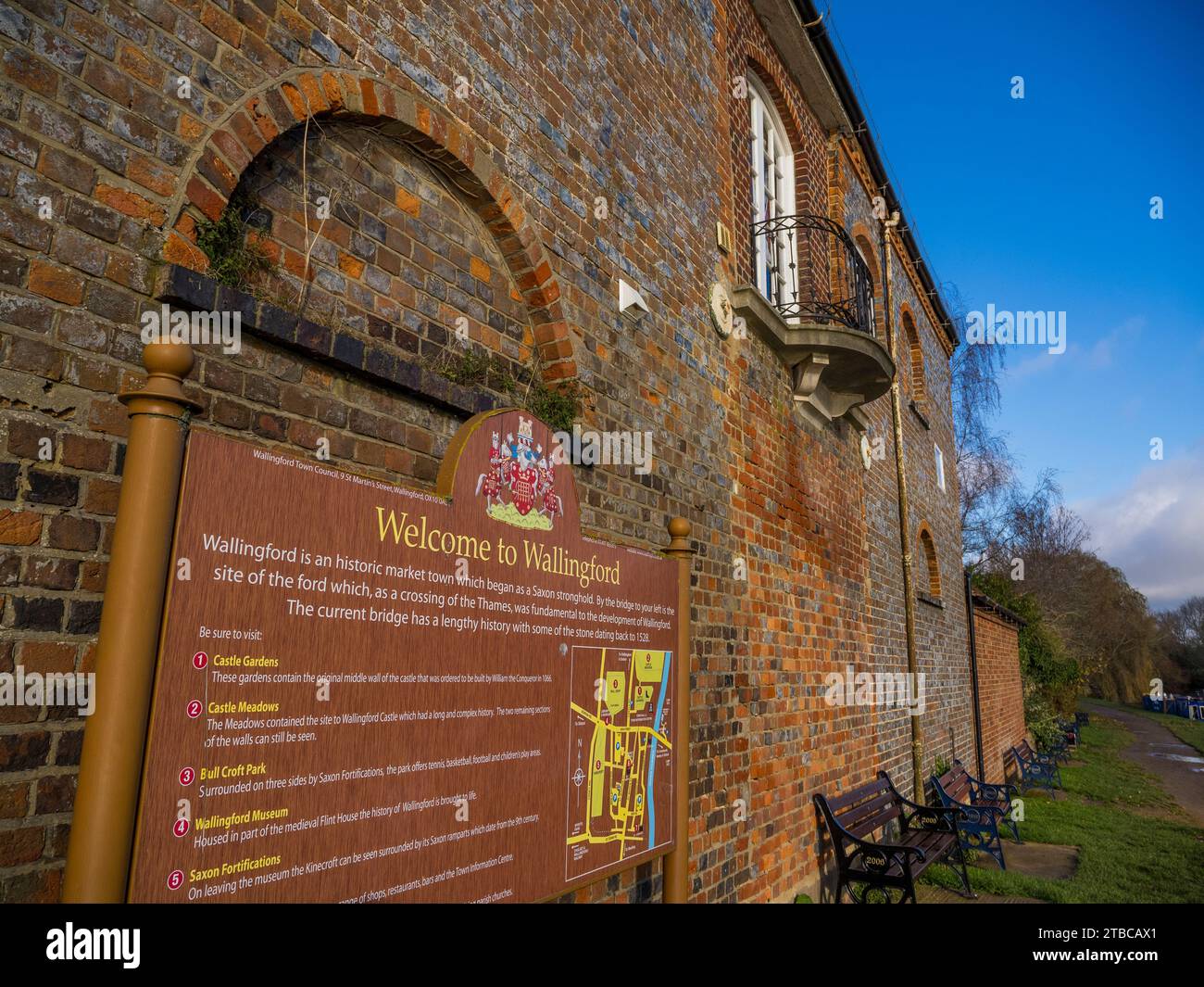 Welcome to wallingford sign hi-res stock photography and images - Alamy