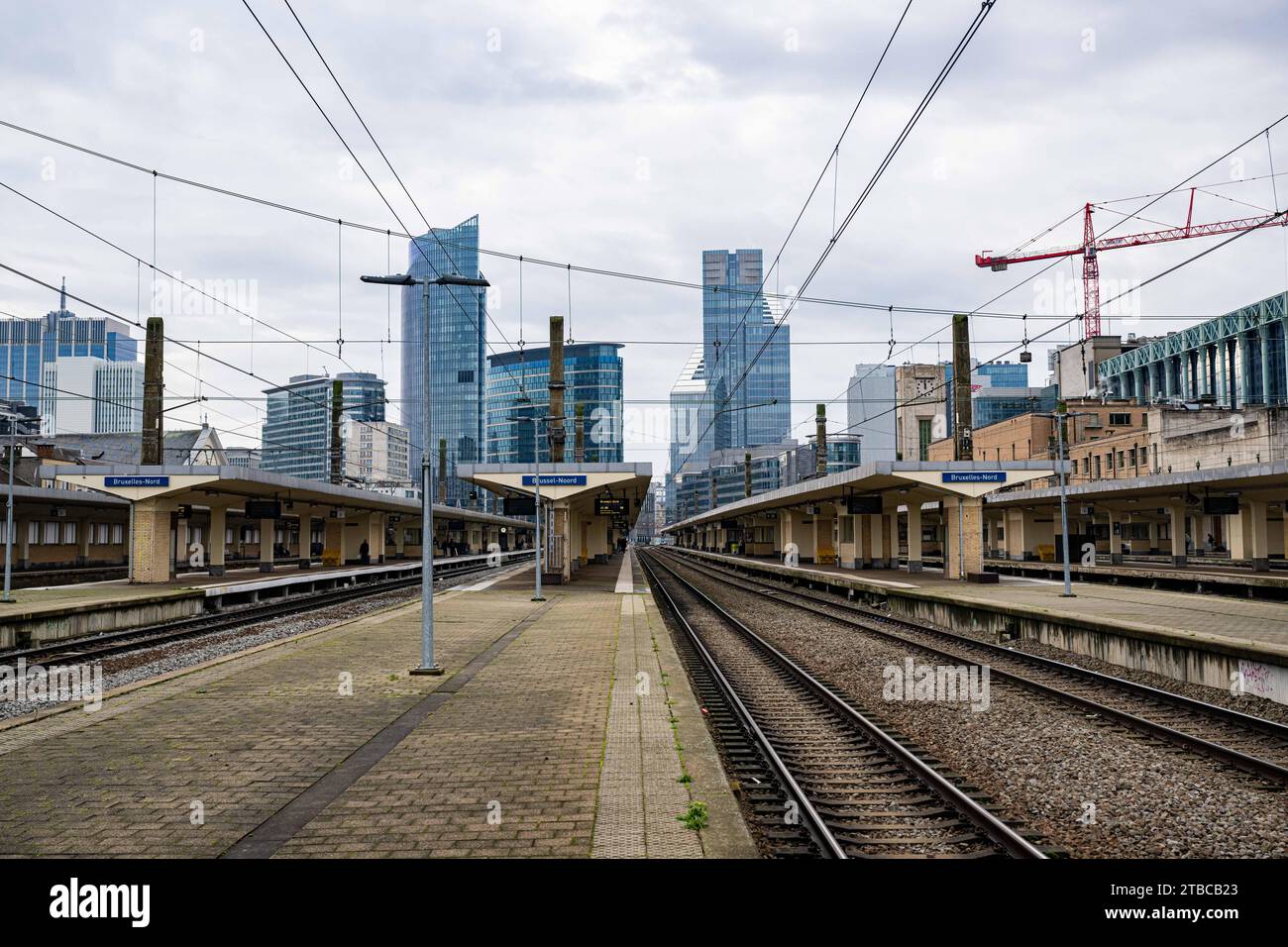 Empty railway station during strike hi-res stock photography and images ...