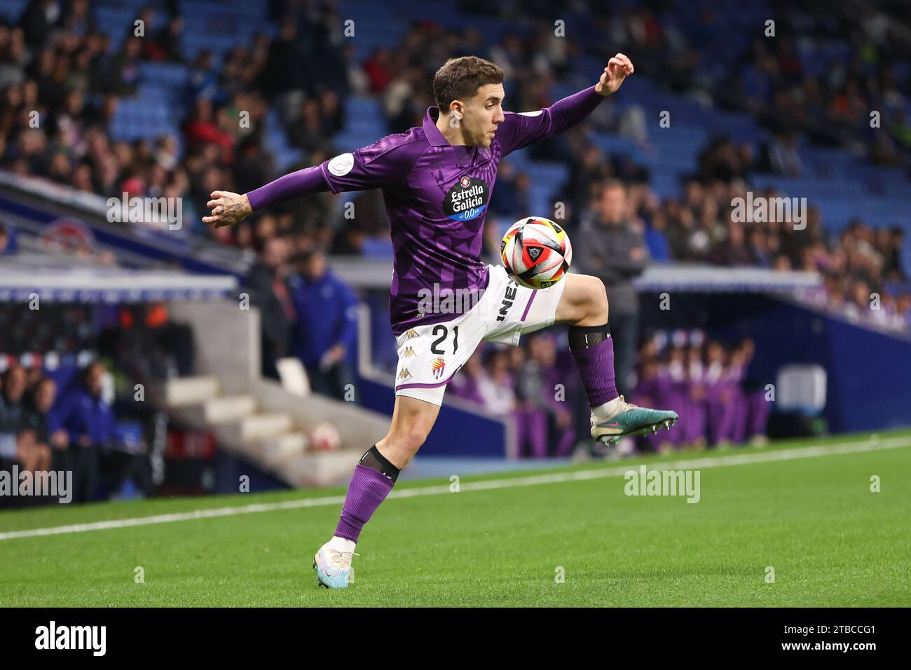 Barcelona, Spain. 05th Dec, 2023. Joni Montiel of Real Valladolid in ...