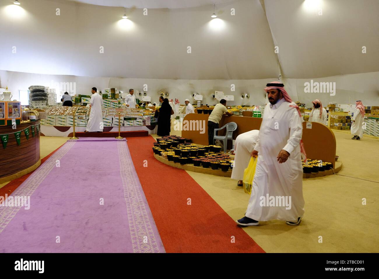 Riyadh saudi arabia compound hi-res stock photography and images - Alamy