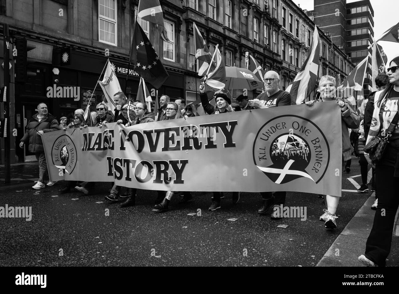 Scottish parade banners hi-res stock photography and images - Alamy