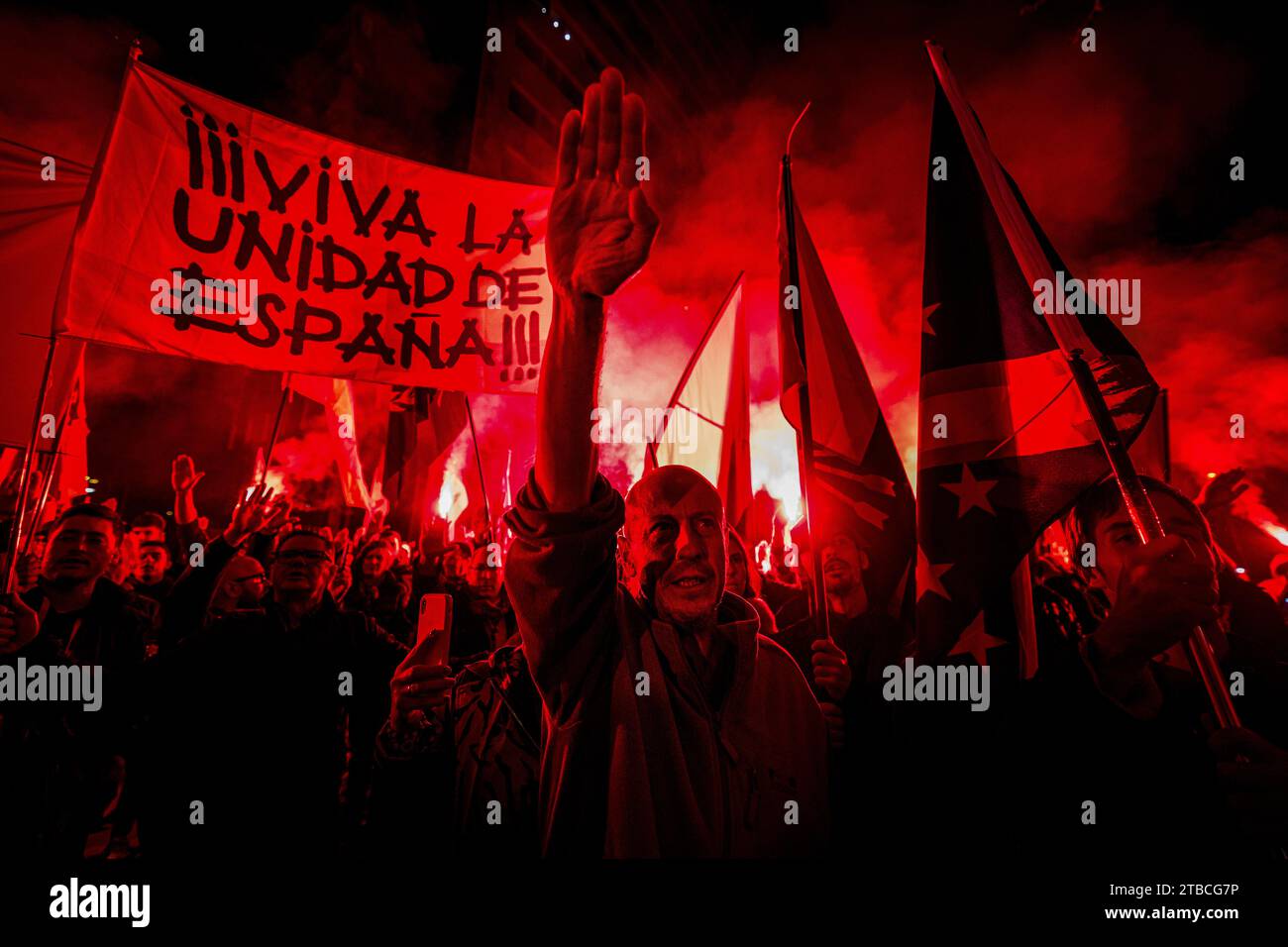 Madrid, Spain. 18th Nov, 2023. Falange militants perform the fascist ...