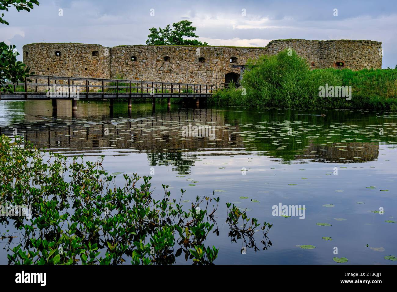 Scenic view of ruined Kronoberg Castle (Kronobergs slottsruin), Växjö ...