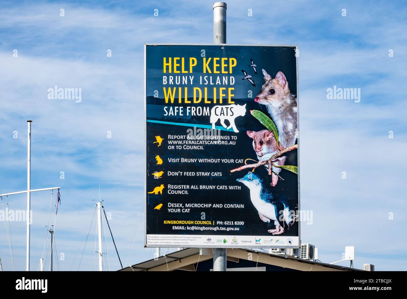 Stop sign australia hi-res stock photography and images - Alamy