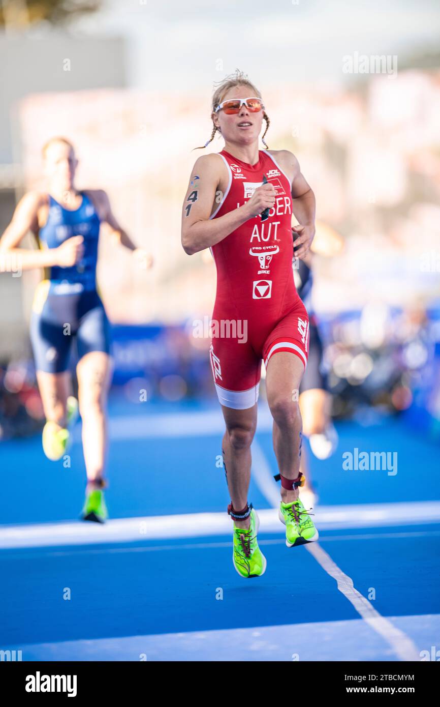 Julia Hauser participating in Pontevedra in the 2023 World Triathlon ...