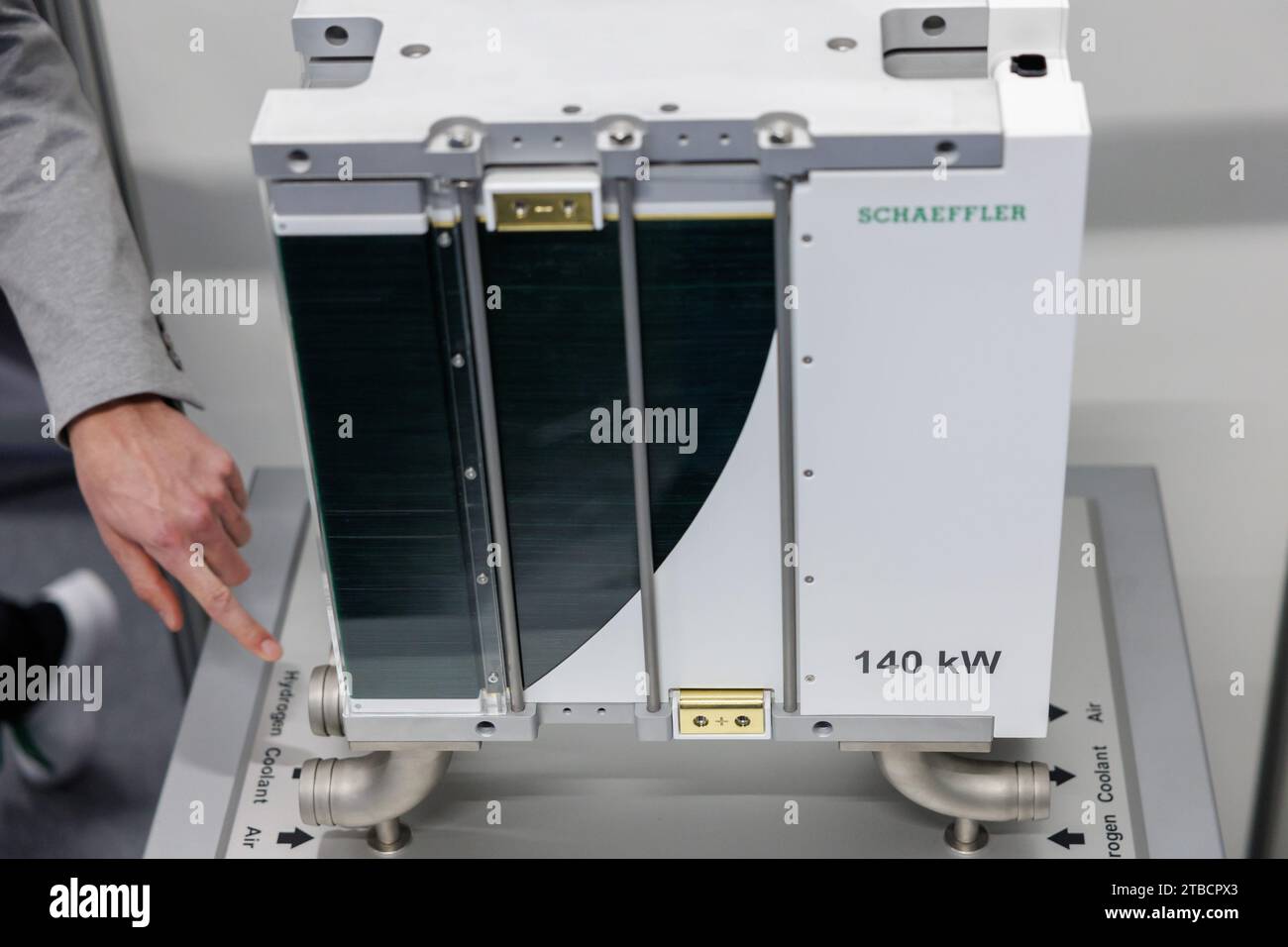 Hydrogen fuel cell stack hi-res stock photography and images - Alamy