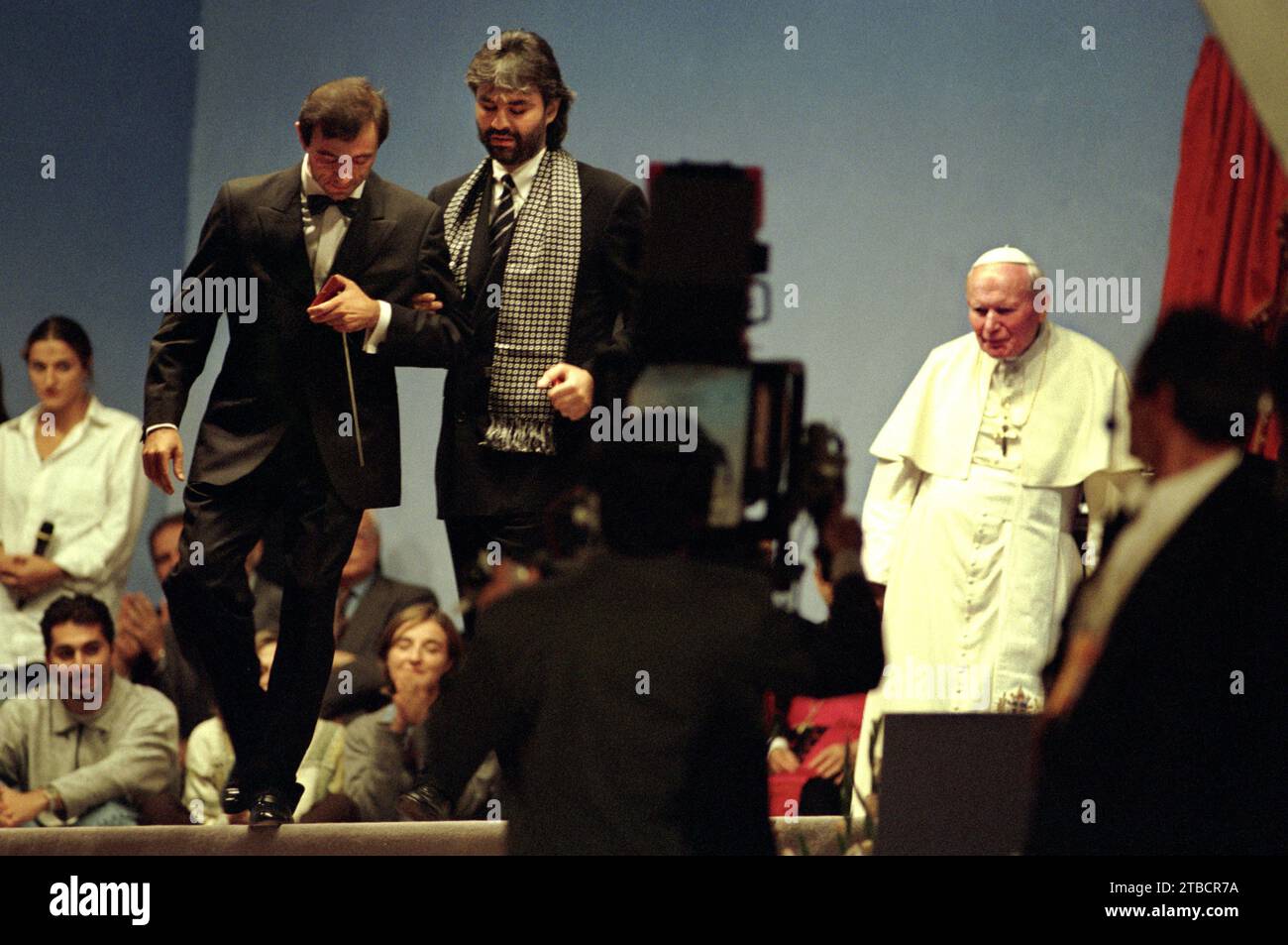 Andrea bocelli 1997 hi-res stock photography and images - Alamy