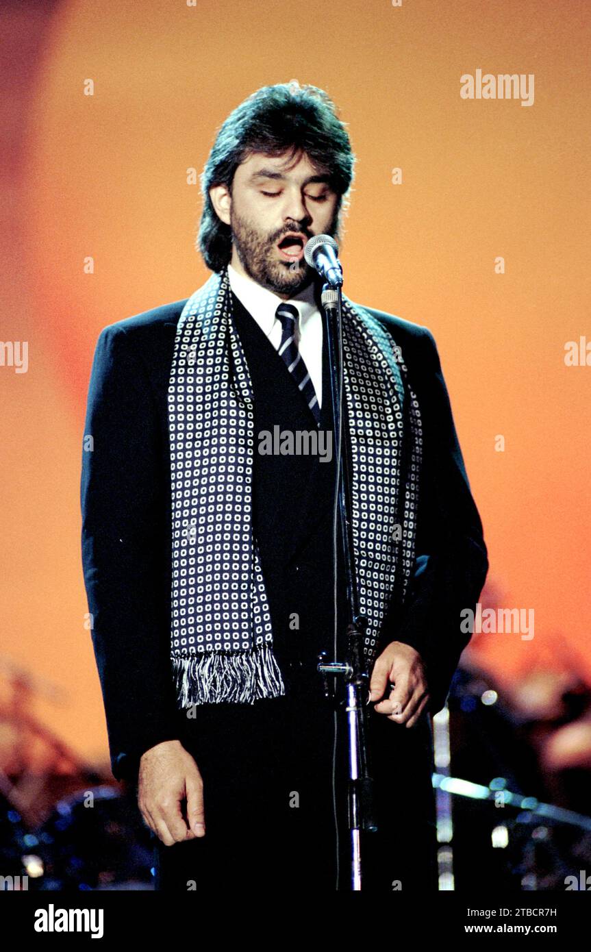 Andrea bocelli 1997 hi-res stock photography and images - Alamy